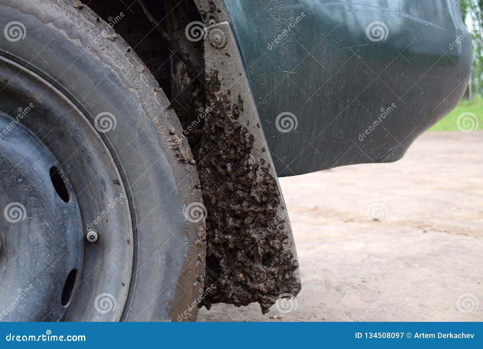 Road Dirt on the Wheel of a Car Stock Image - Image of tyre, machine ...