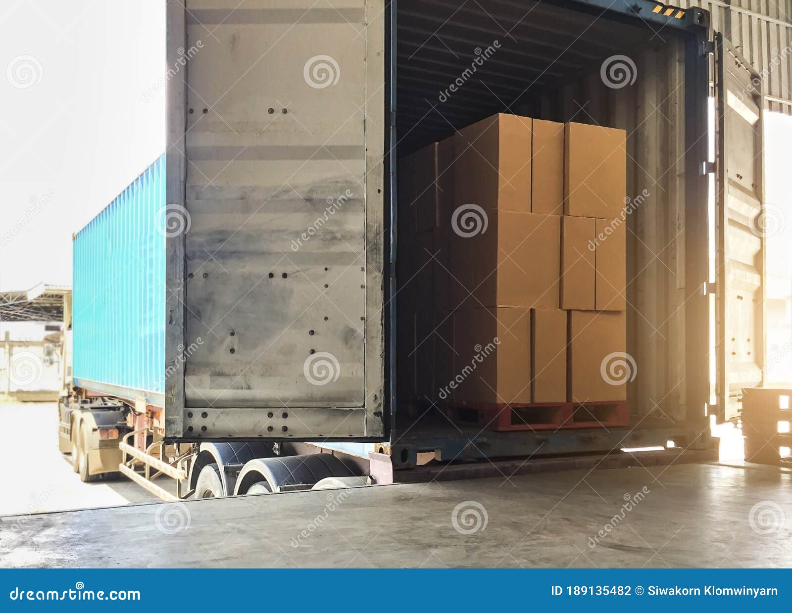 Road Freight Logistics and Transport, Cargo Shipment Transport ...