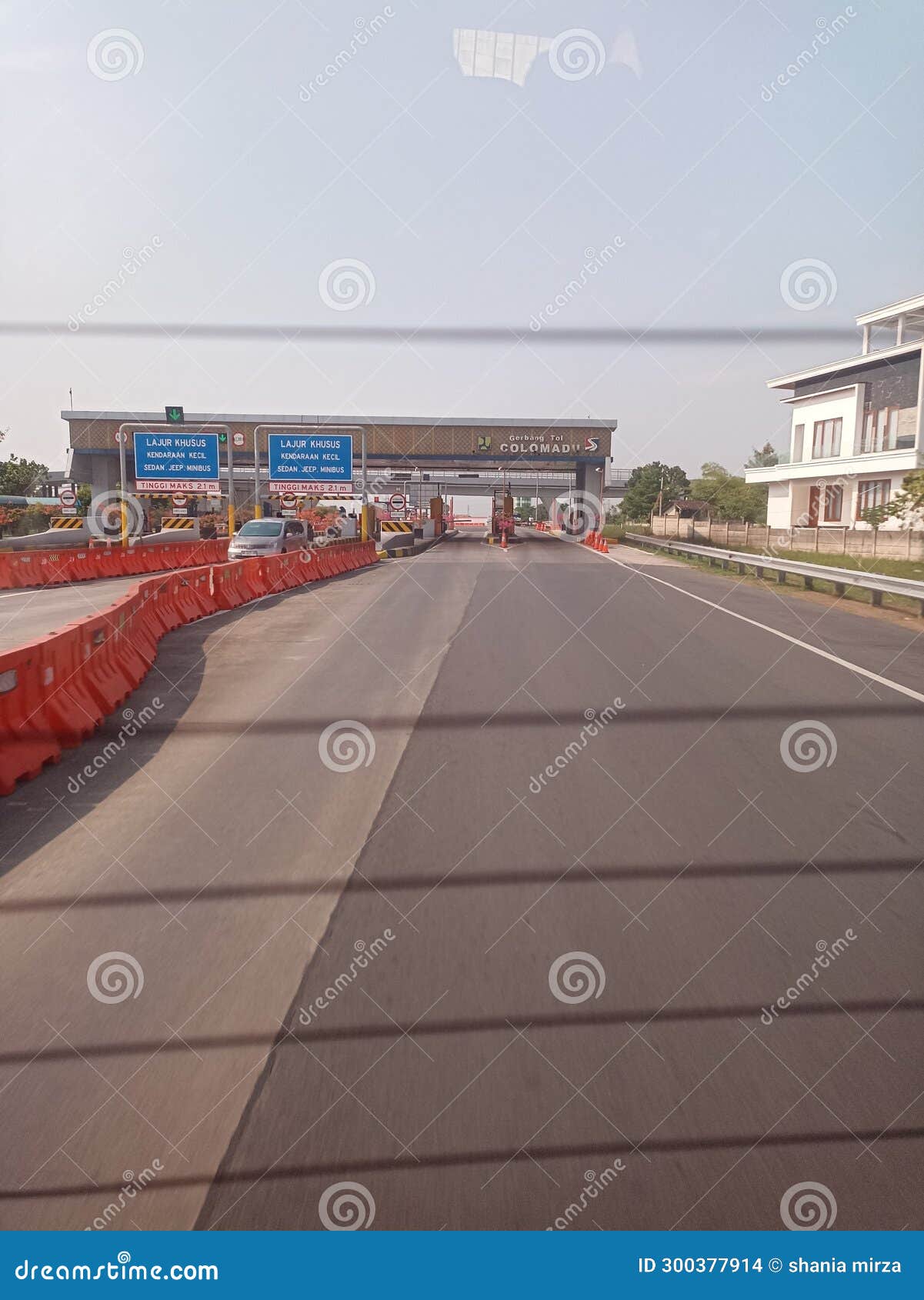 Road And Gate Of Strecno Castle Royalty-Free Stock Photography ...