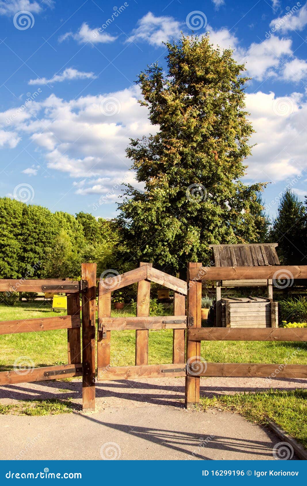 Road gate trees and sky stock photo. Image of meadow - 16299196