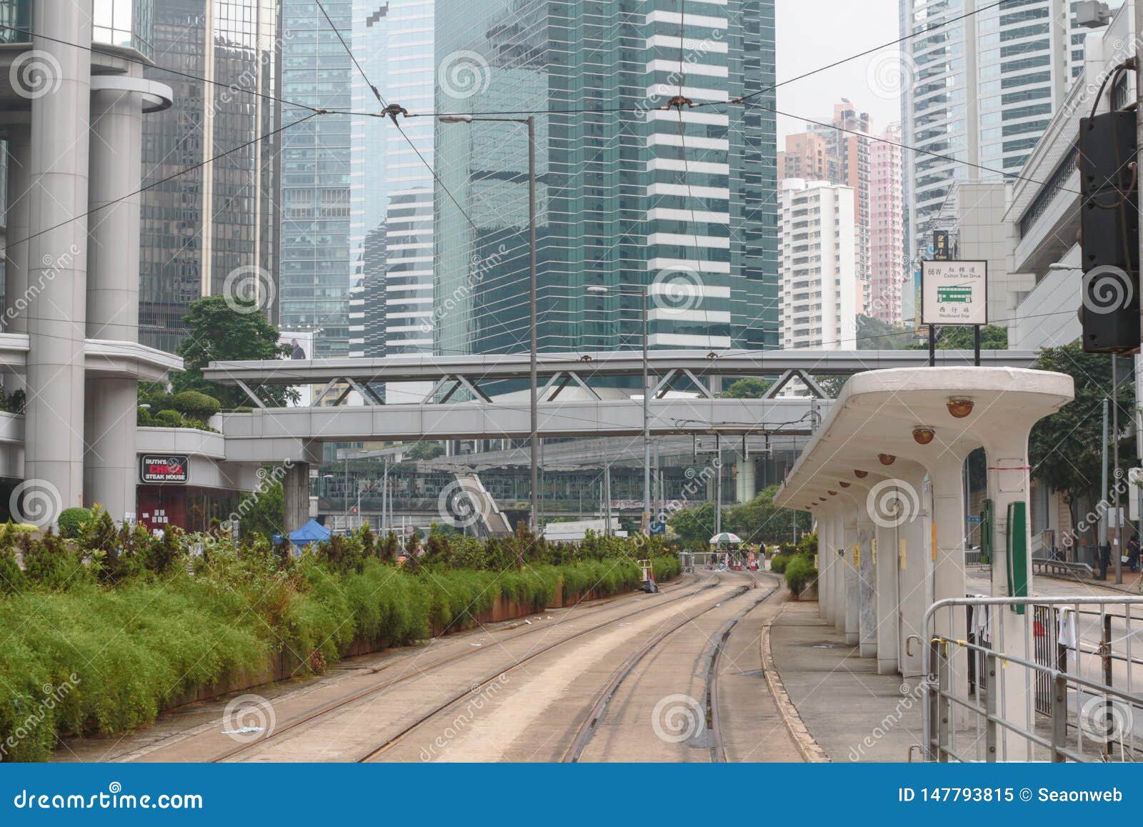 Road and Highway Hk 4 Oct 2014 Editorial Image - Image of carefully ...