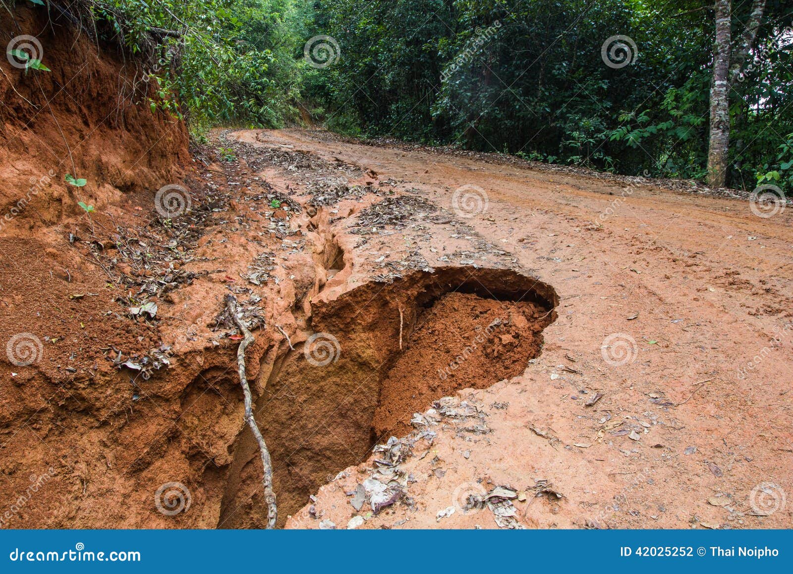 Road landslide damage editorial photography. Image of landslip - 42025252