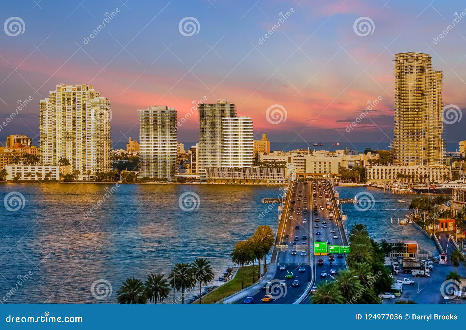 Road into Miami at Dusk editorial photo. Image of harbor - 124977036