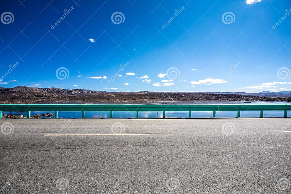 Road through Mountain in China Stock Image - Image of traffic, mountain ...