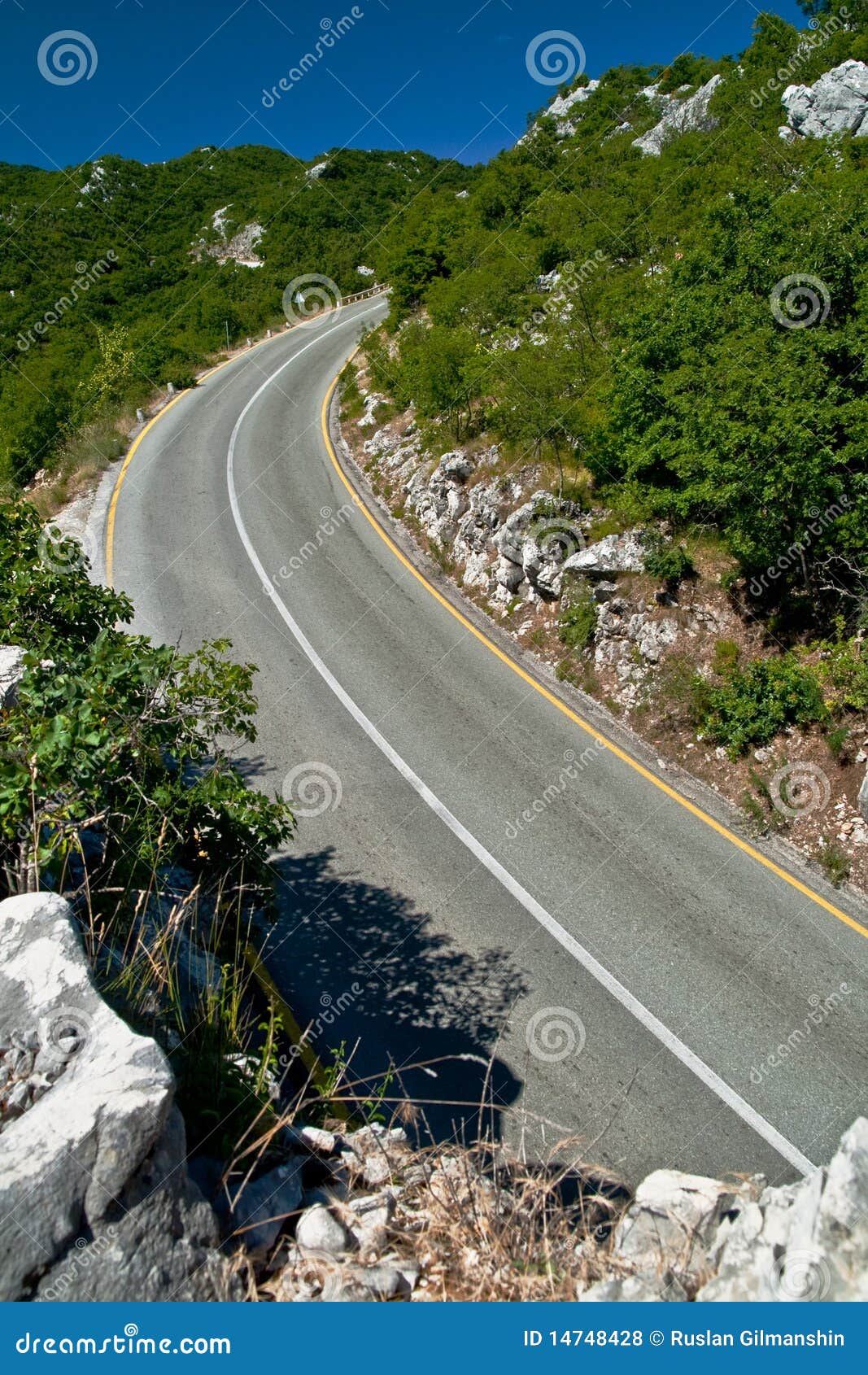 Road between mountains stock photo. Image of road, lane - 14748428