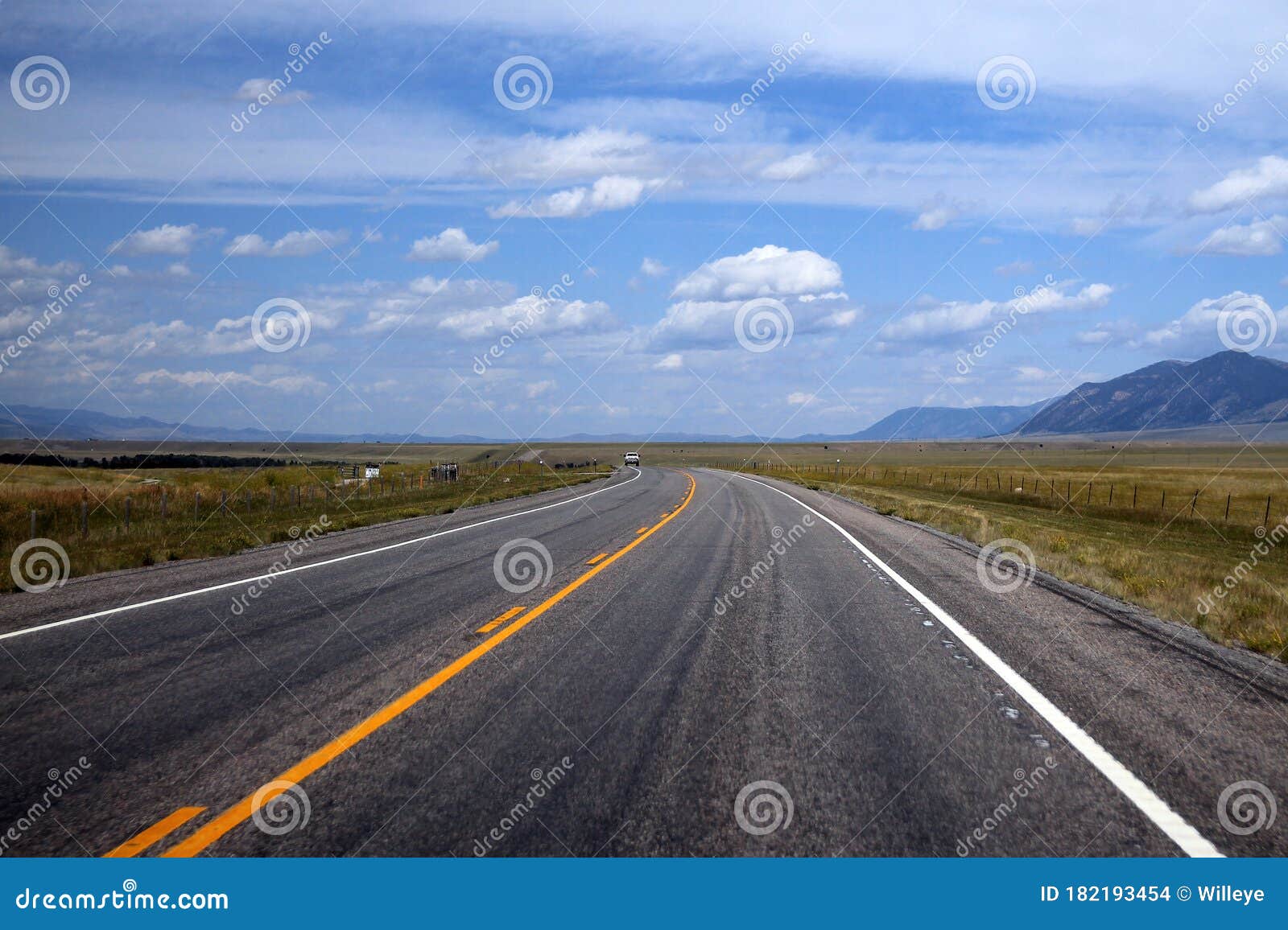 The Road and the Open Valley Stock Photo - Image of park, curves: 182193454