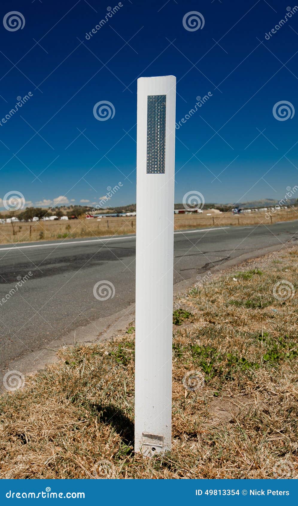 Road Reflector, Regional Australia Stock Photo - Image of eyre, sign ...