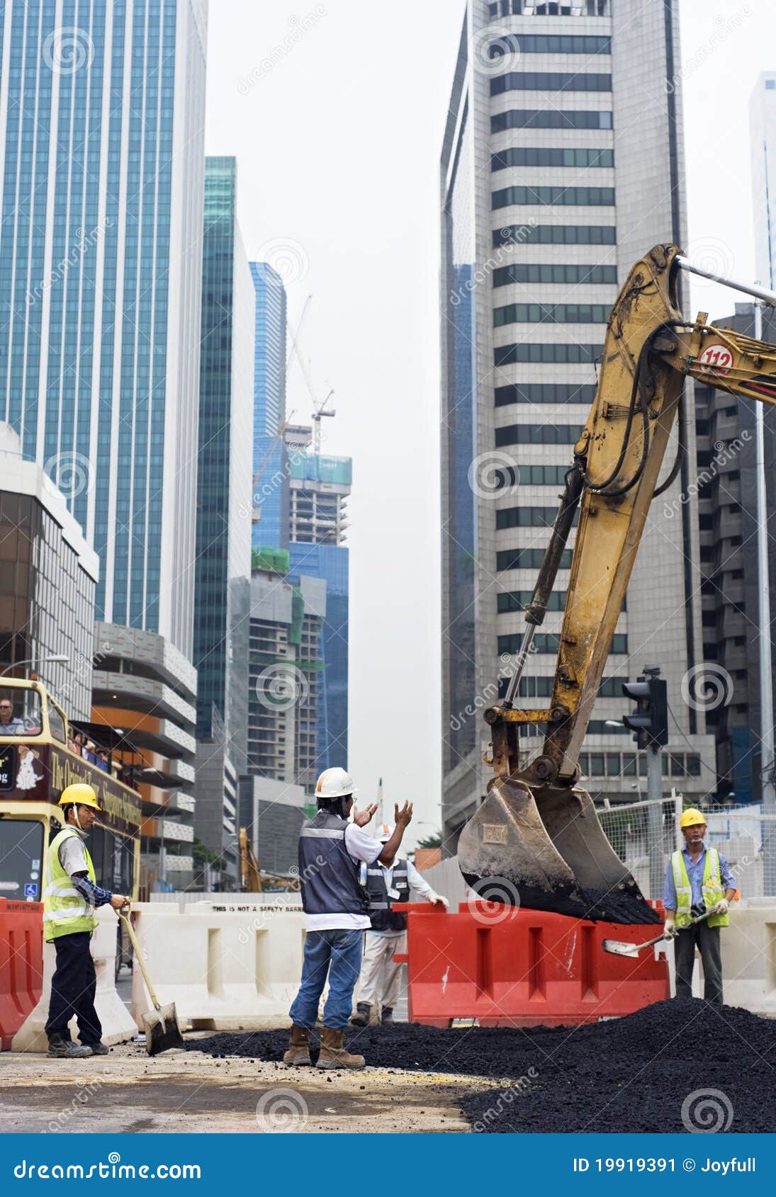 Road repair editorial photo. Image of labourer, asphalt - 19919391