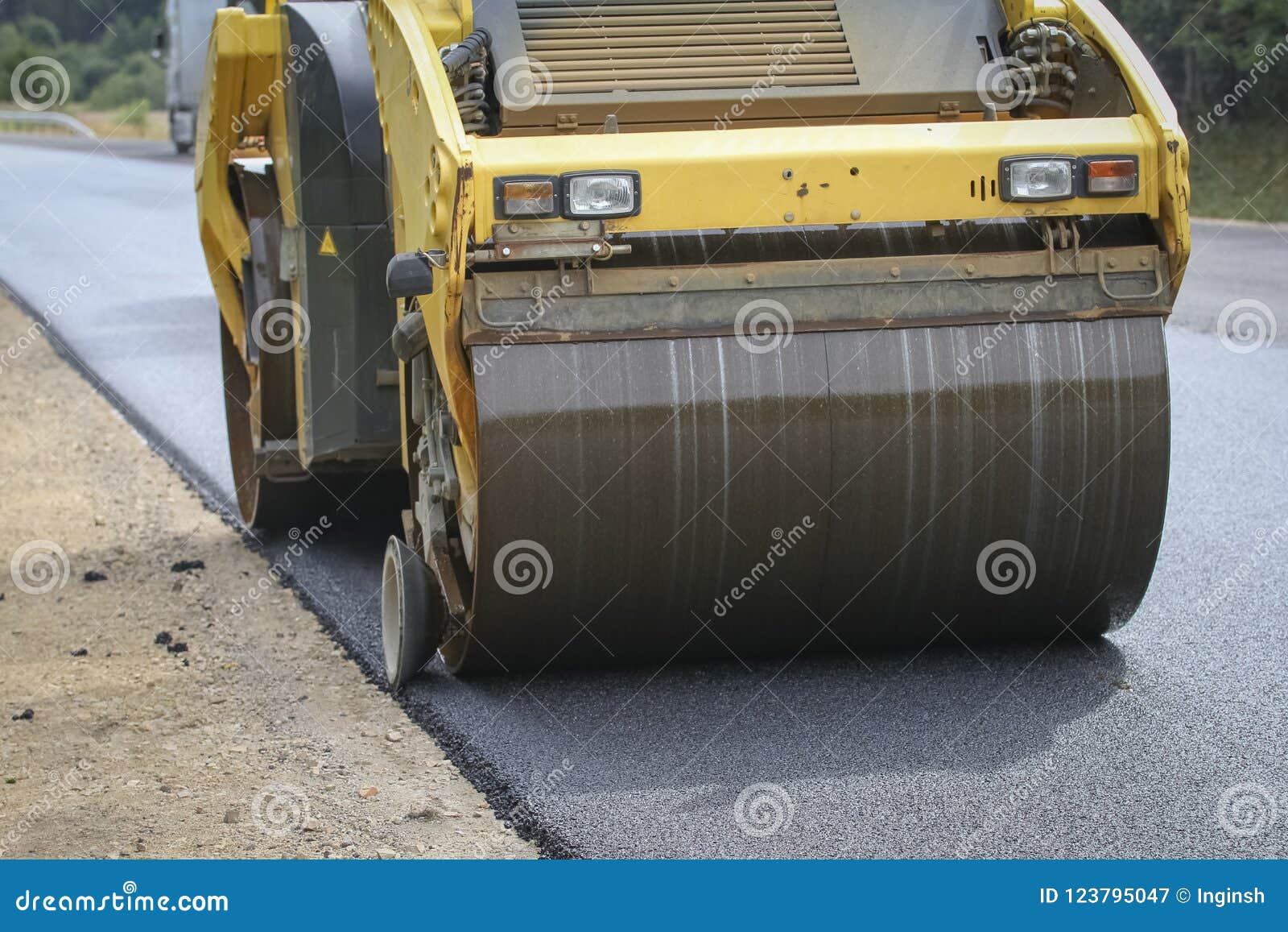 Road Roller Makes the Paving Stock Image - Image of asphalt, repair ...