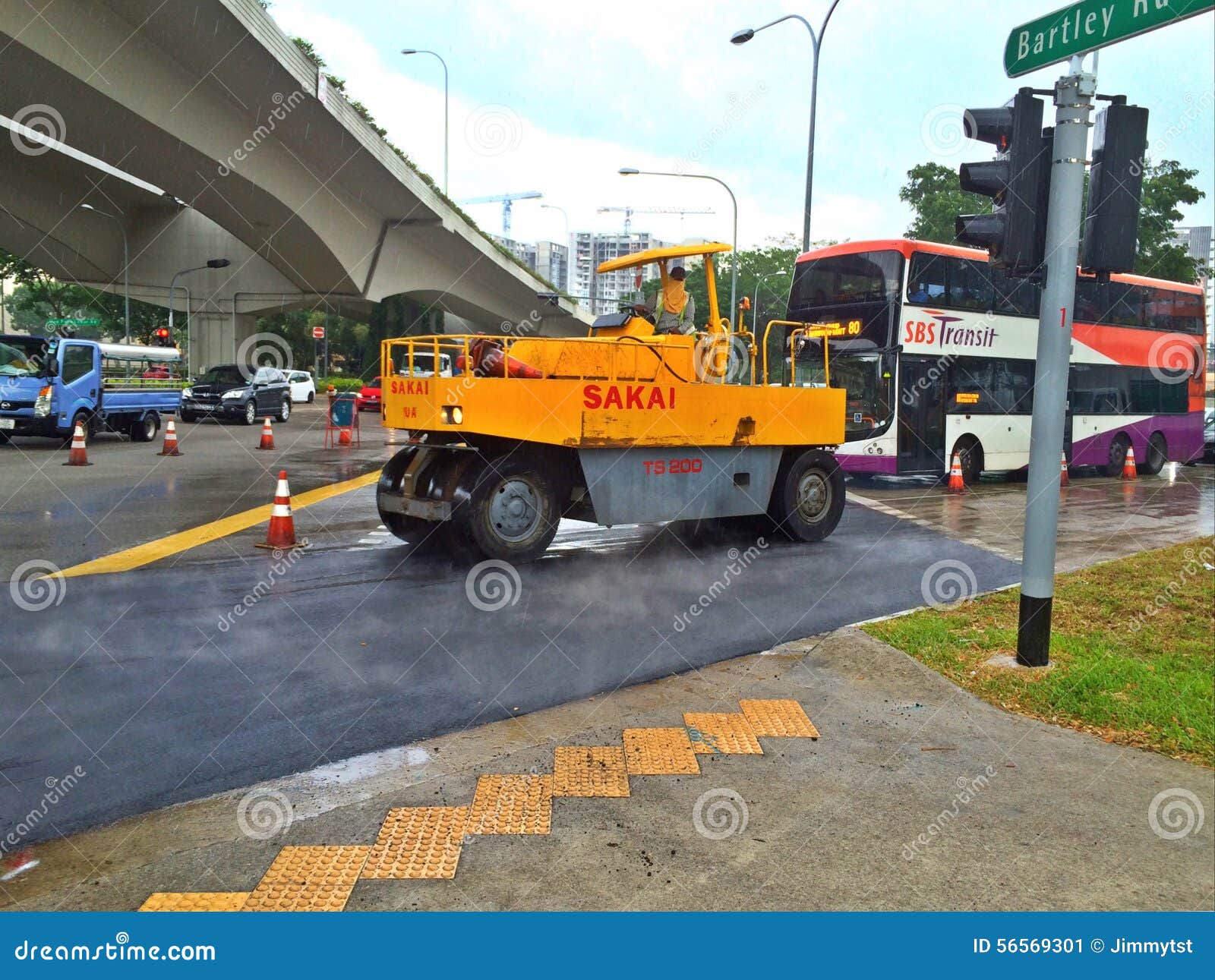 Multi-wheel Road roller editorial photo. Image of asia - 56569301