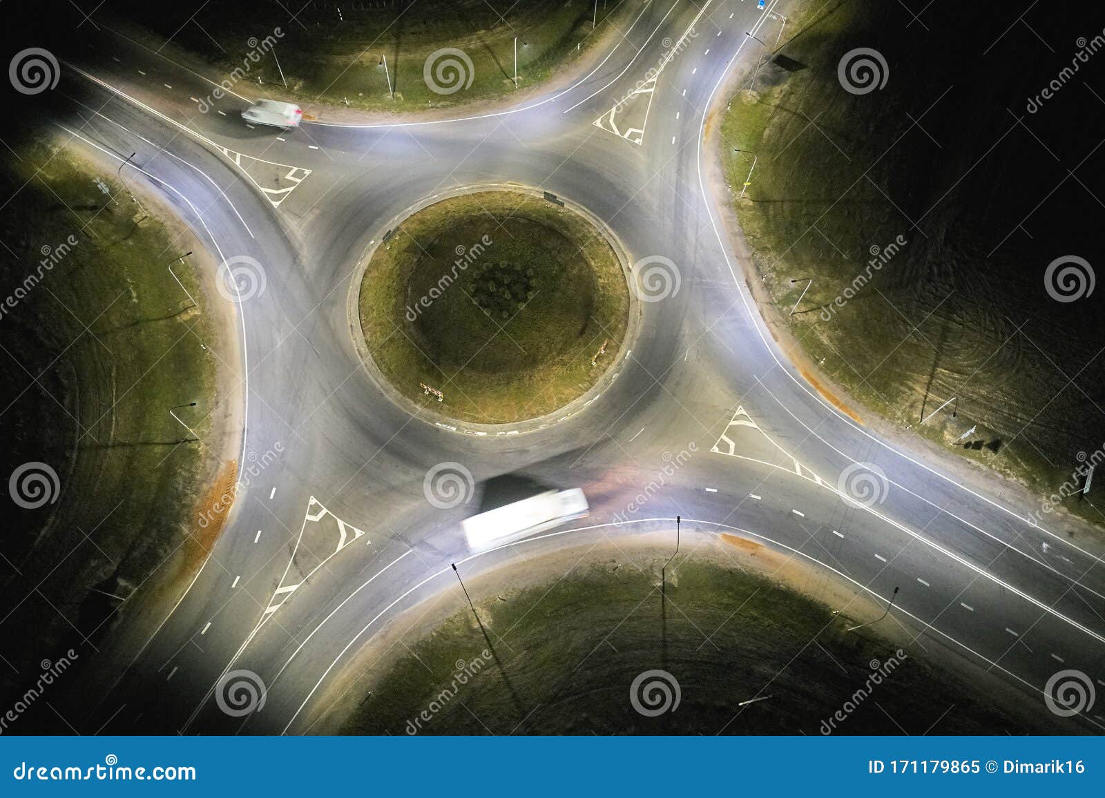 Road roundabout at night stock image. Image of road - 171179865