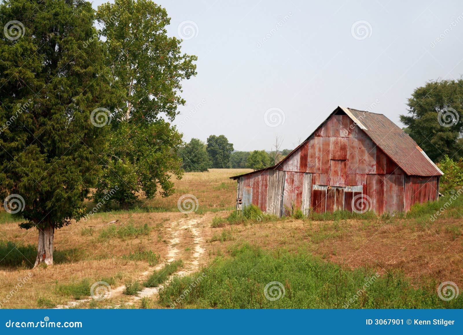 Road side barn stock image. Image of home, estate, village - 3067901