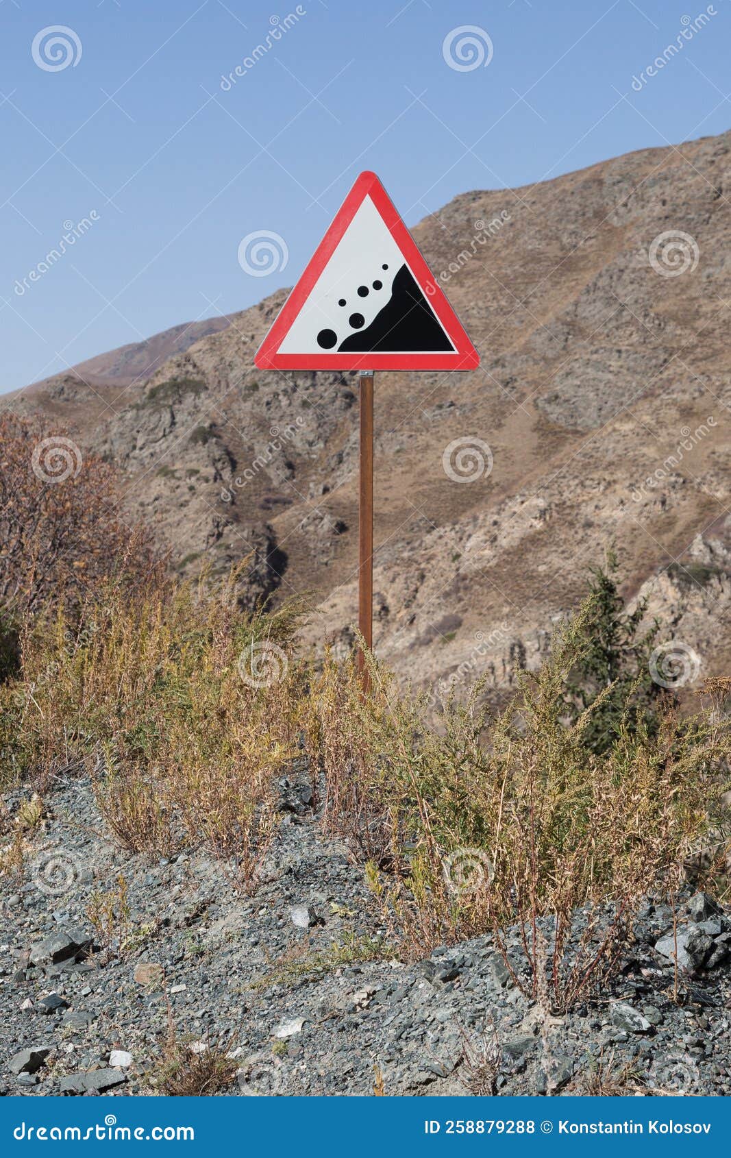 Road Sign on a Dangerous Mountain Stock Photo - Image of transport ...
