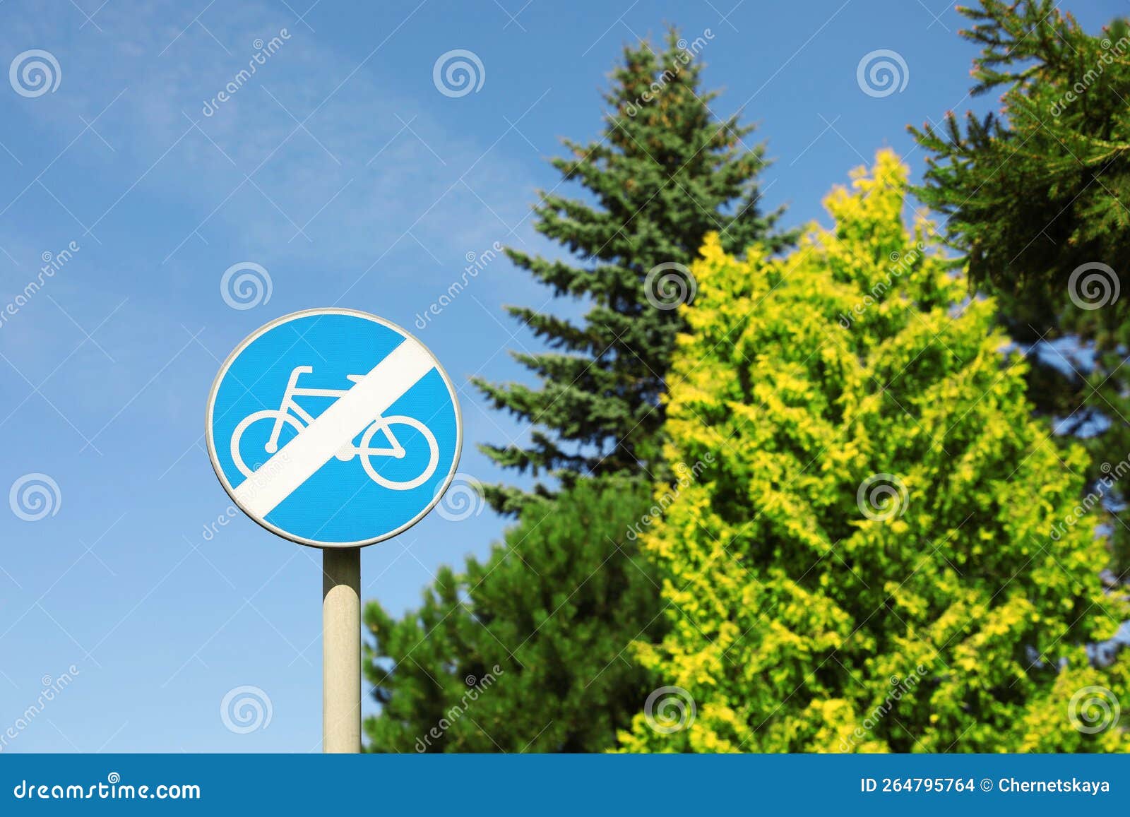 Road Sign End of Cycleway Against Blue Sky. Space for Text Stock Photo ...