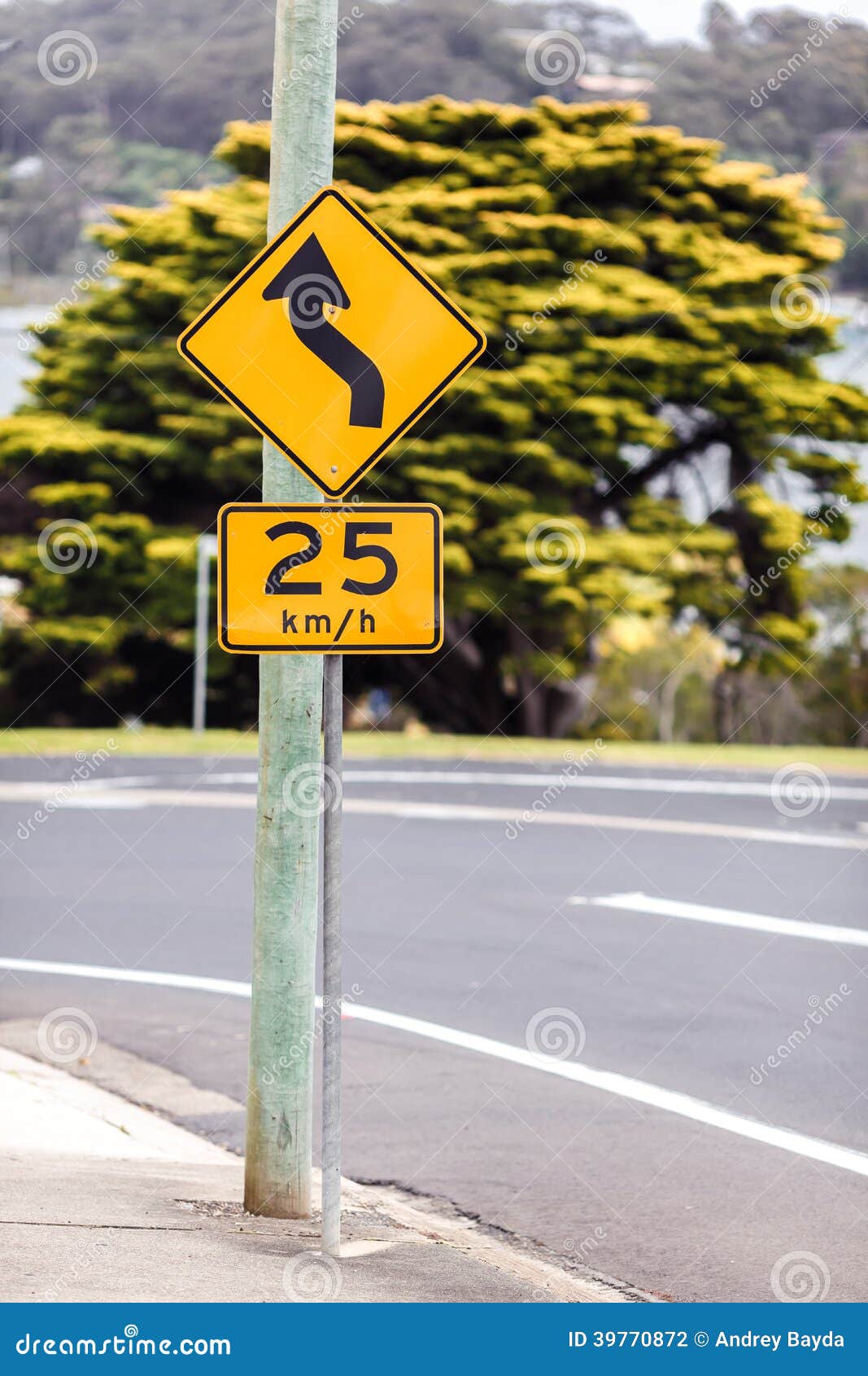 Road Sign of the Maximum Speed Stock Photo - Image of sign, icon: 39770872