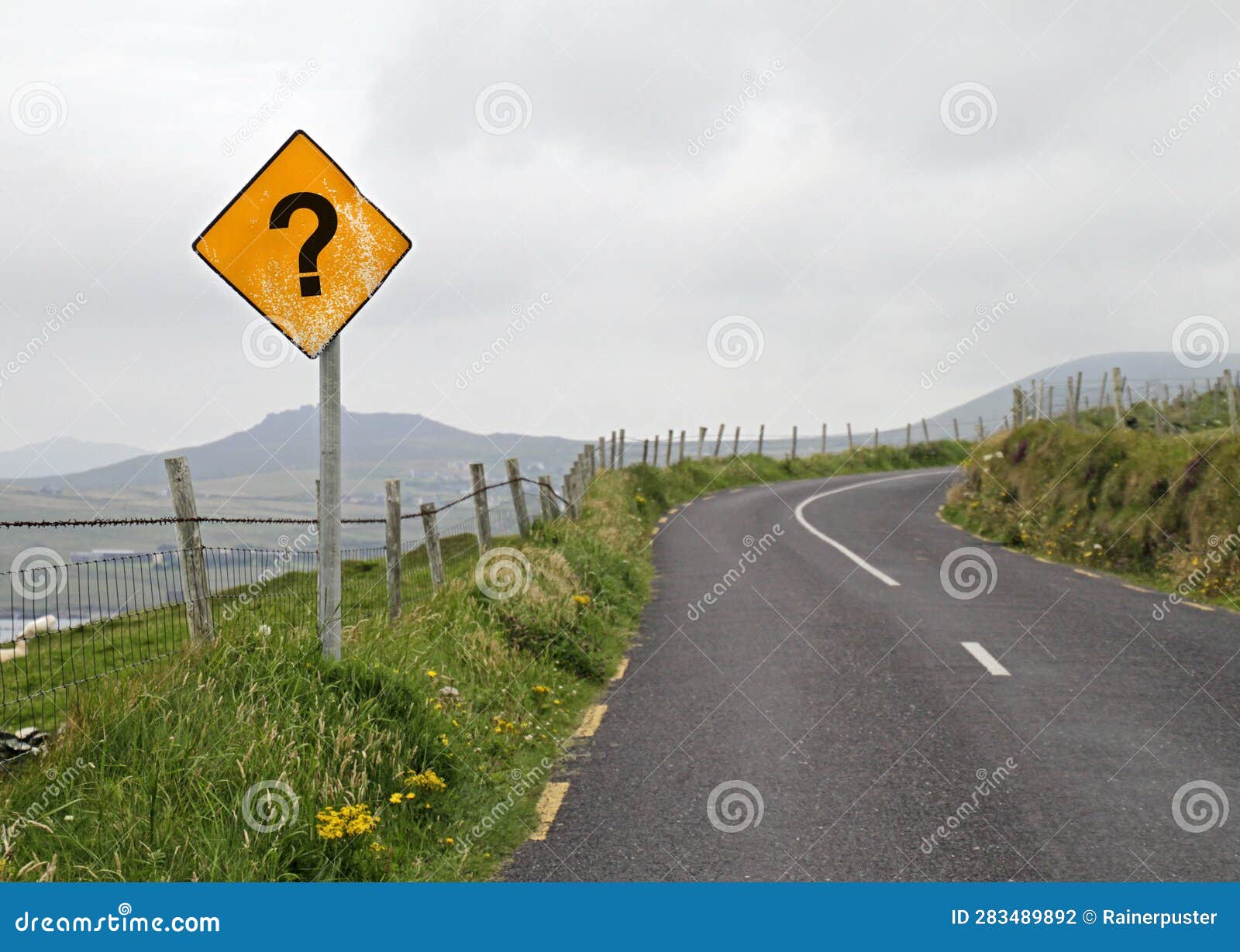 Road Sign with a Question Mark Stock Photo - Image of icon, asking ...