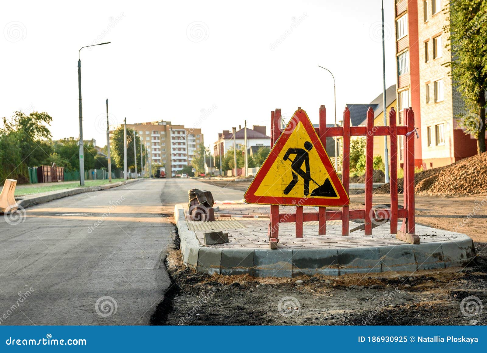 Road Signs. Caution Symbol Under Construction, Work in Progress Sign ...