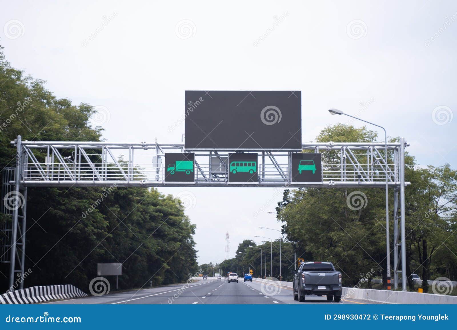 Road Signs Warn of "average Speed Detection Zones" and Speed Limits for ...