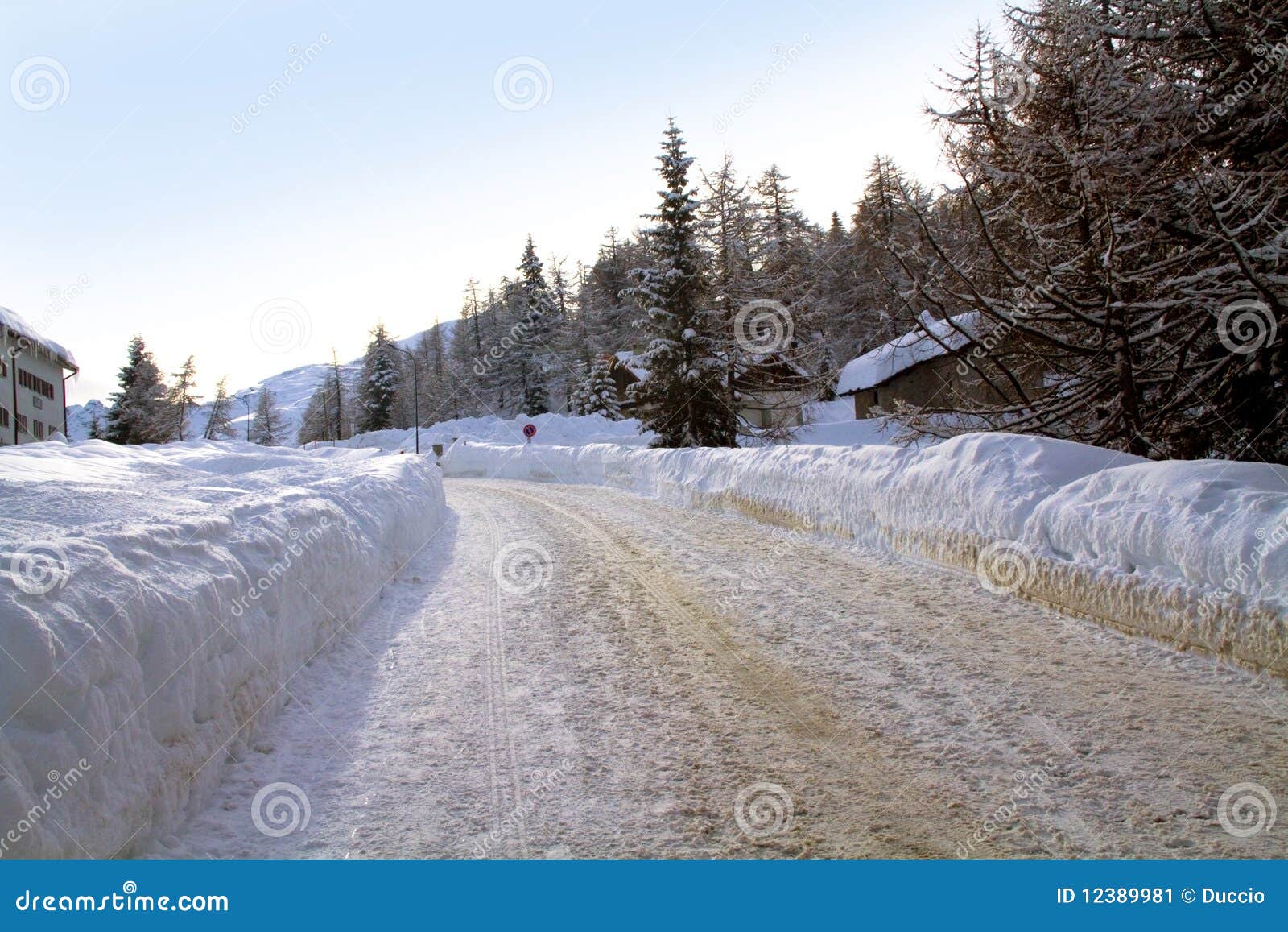 Road with the snow stock image. Image of landscape, frost - 12389981