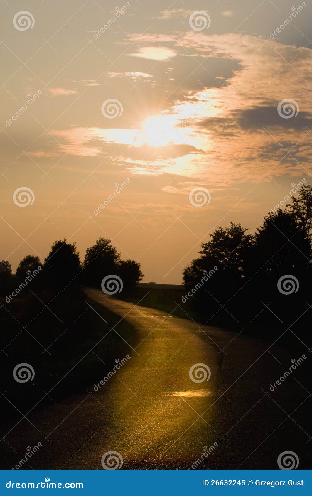 The road into the sunset stock image. Image of beauty - 26632245