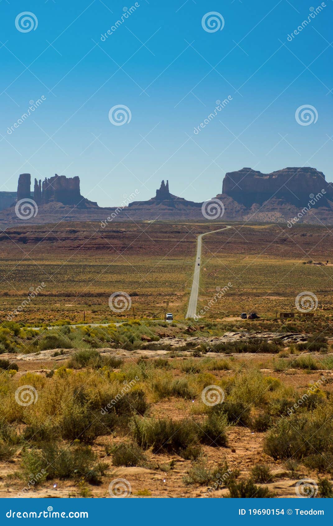 Road To Monument Valley, Arizona Stock Photo - Image of horizon, rural ...