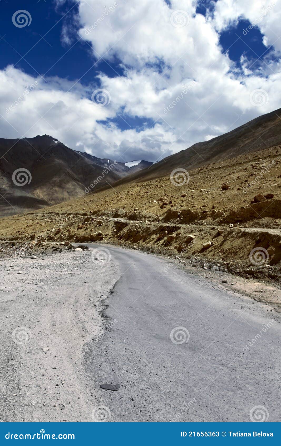 Road To Mountains. Himalayan Scenic Stock Image - Image of bend ...