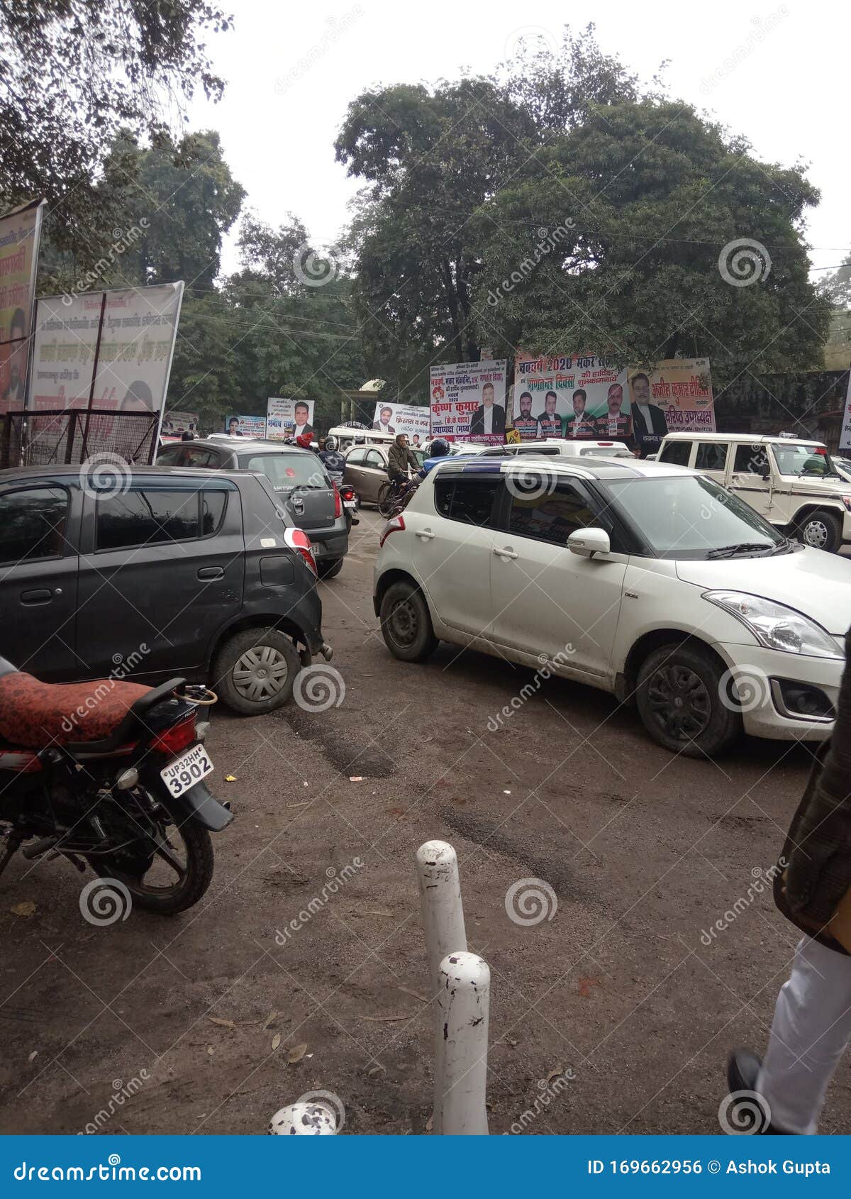 Road Traffic in Lucknow City, India. Editorial Photo - Image of traffic ...