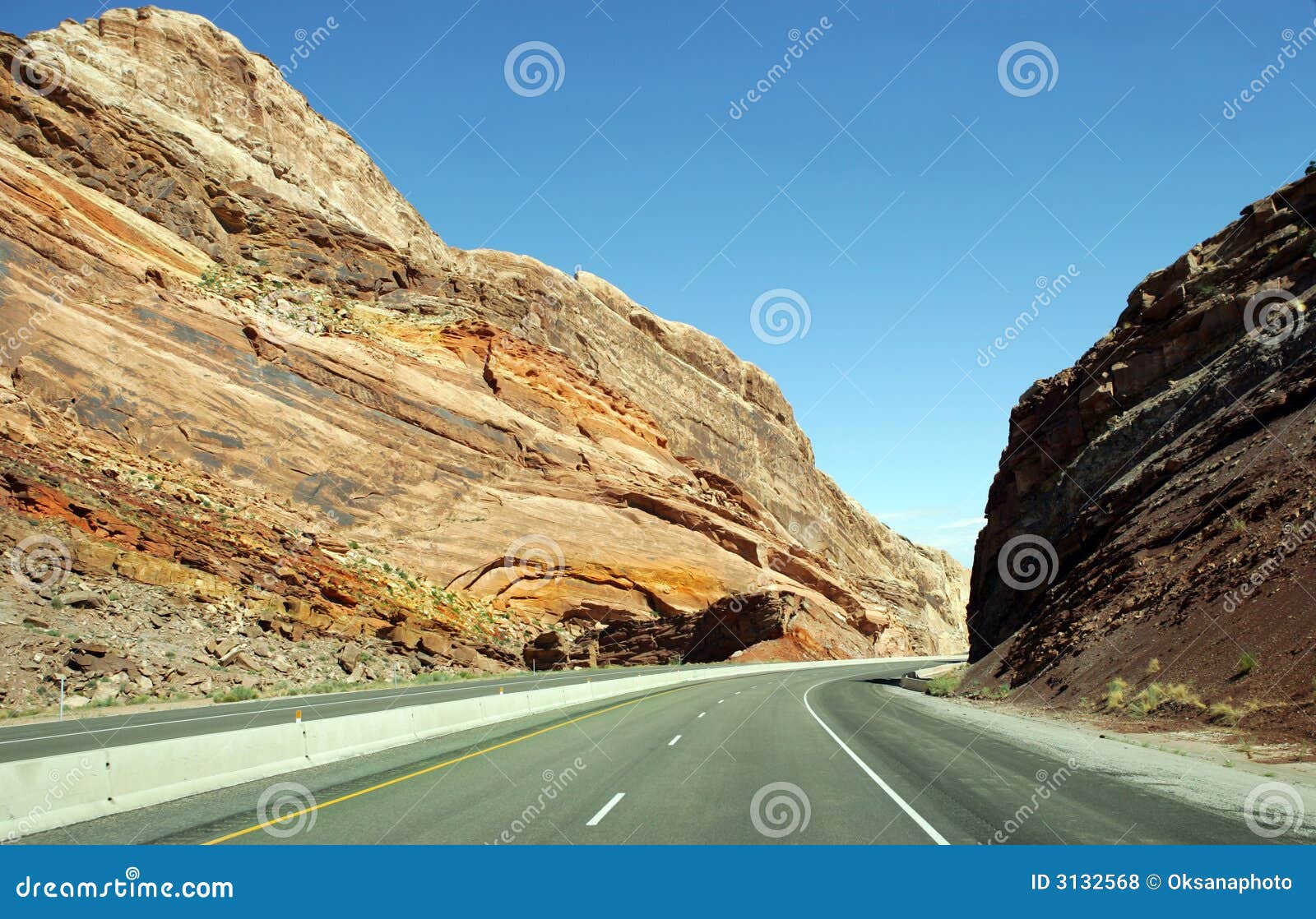Road USA stock photo. Image of park, impressive, divide - 3132568