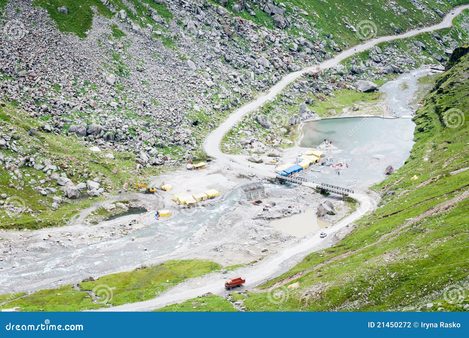 Road in Valley between Mountains Stock Photo - Image of horizon, land ...