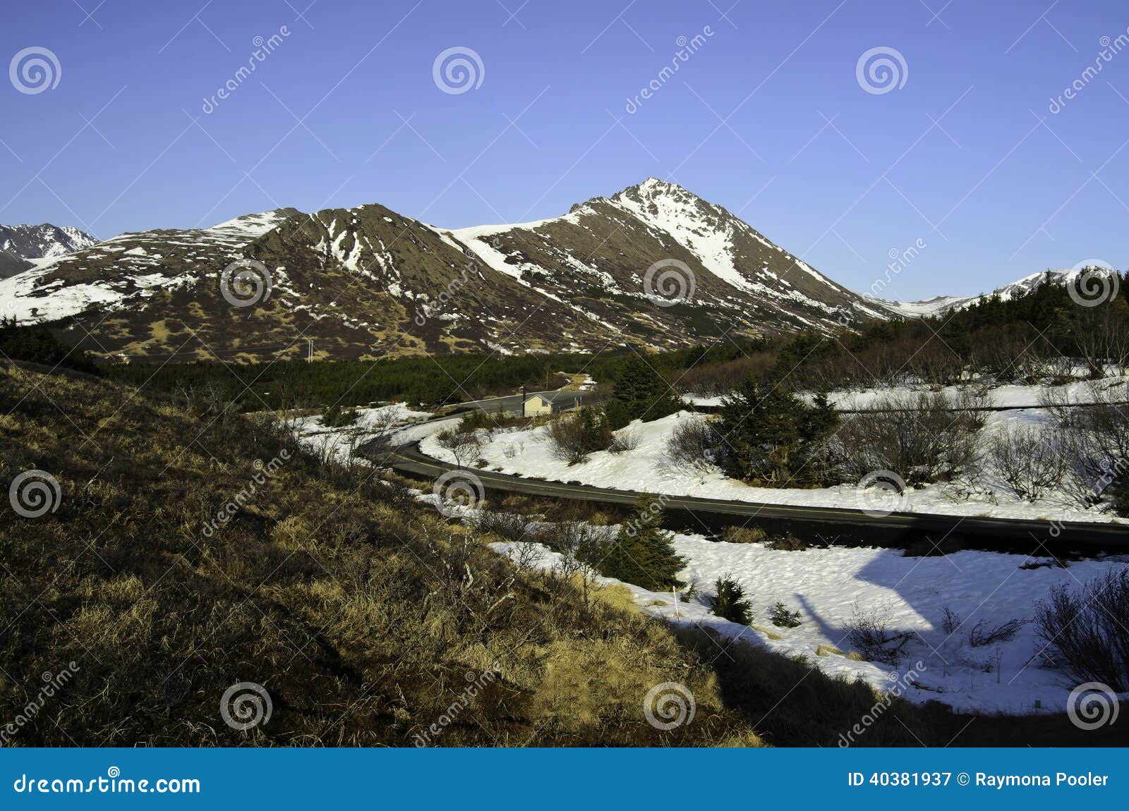 Road View of Flat Top Mountain Stock Image - Image of blue, hike: 40381937