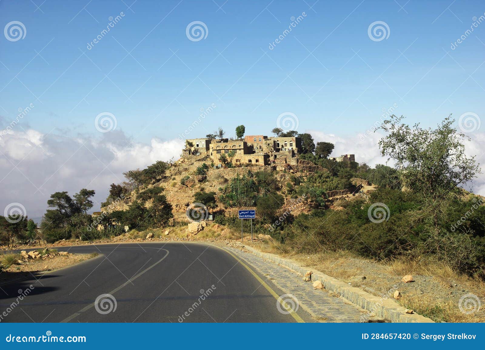 The Road in Wadi Sara in Mountains, Yemen Stock Photo - Image of ...