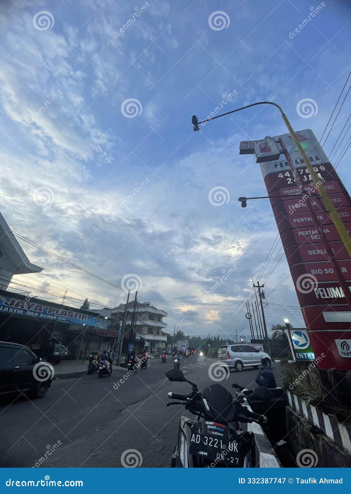 Roads in Indonesia editorial photography. Image of city - 332387747