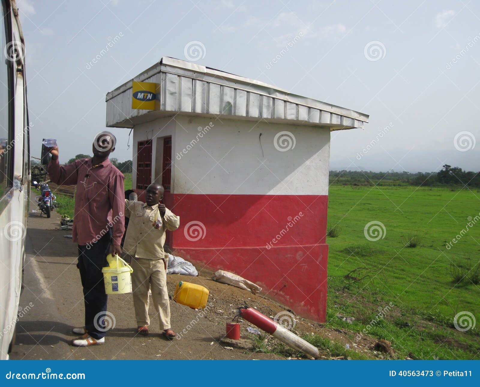 Roadside Vendors Africa editorial stock photo. Image of buying - 40563473
