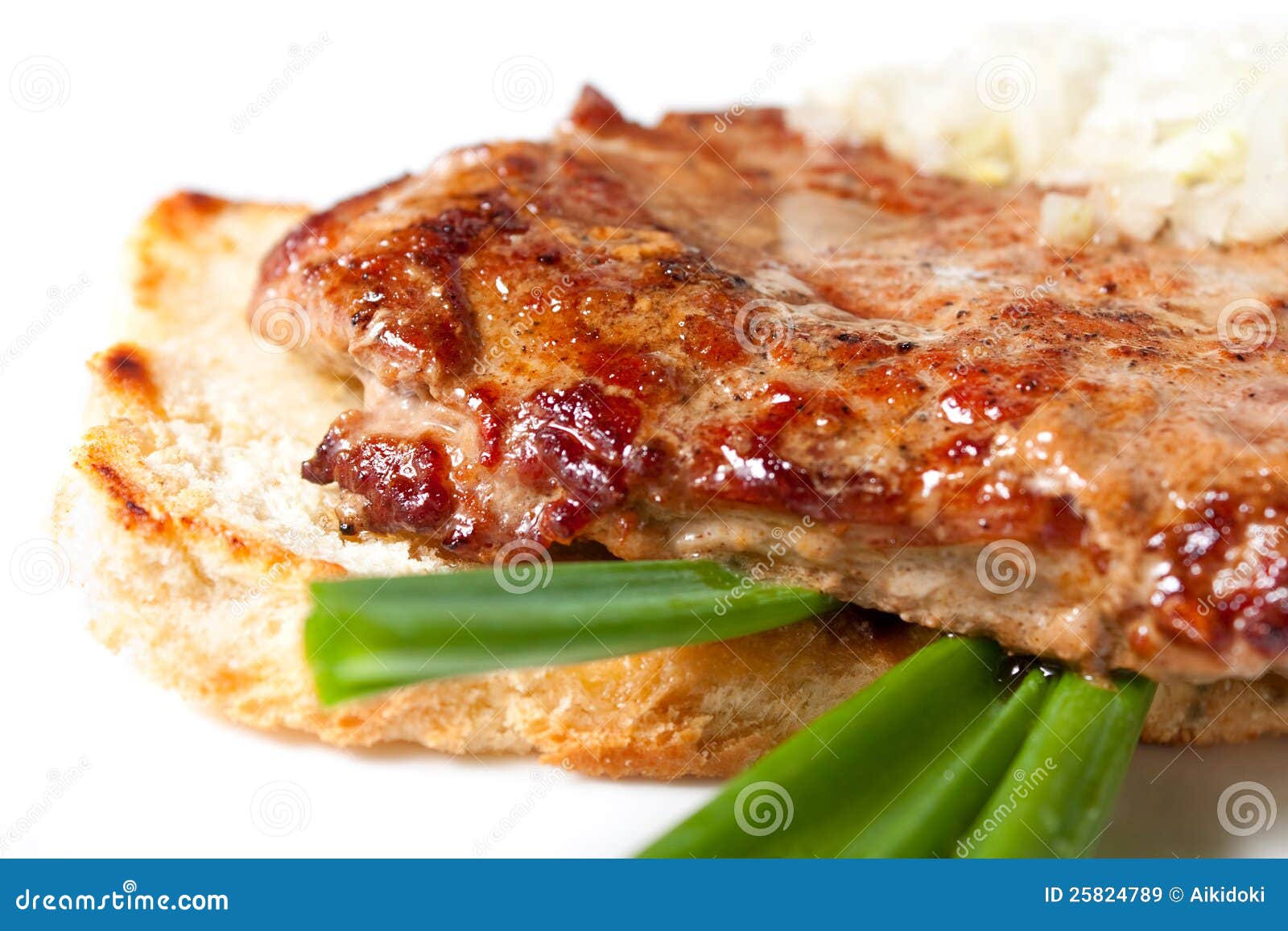 Roast Beef with Onion and Toast Stock Image - Image of cooked, leeks ...