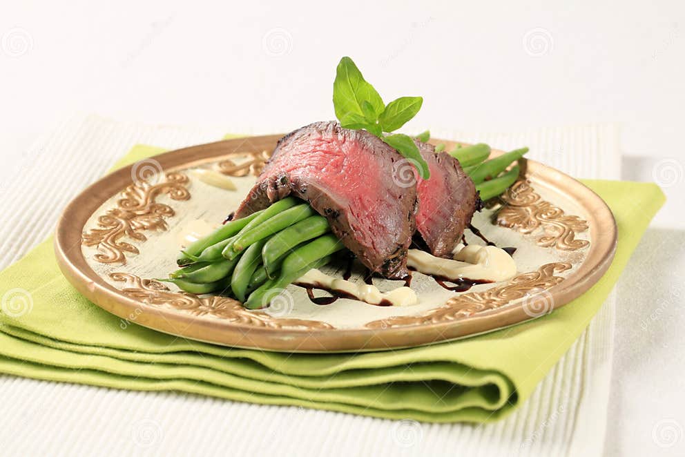 Roast Beef and String Beans Stock Photo - Image of nouvelle, healthy ...