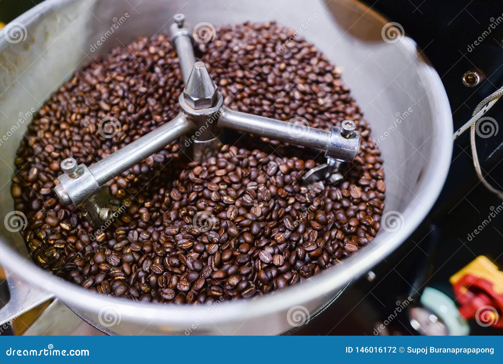 Roasted Arabica Coffee Beans Process in Roasted Coffee Machine in ...