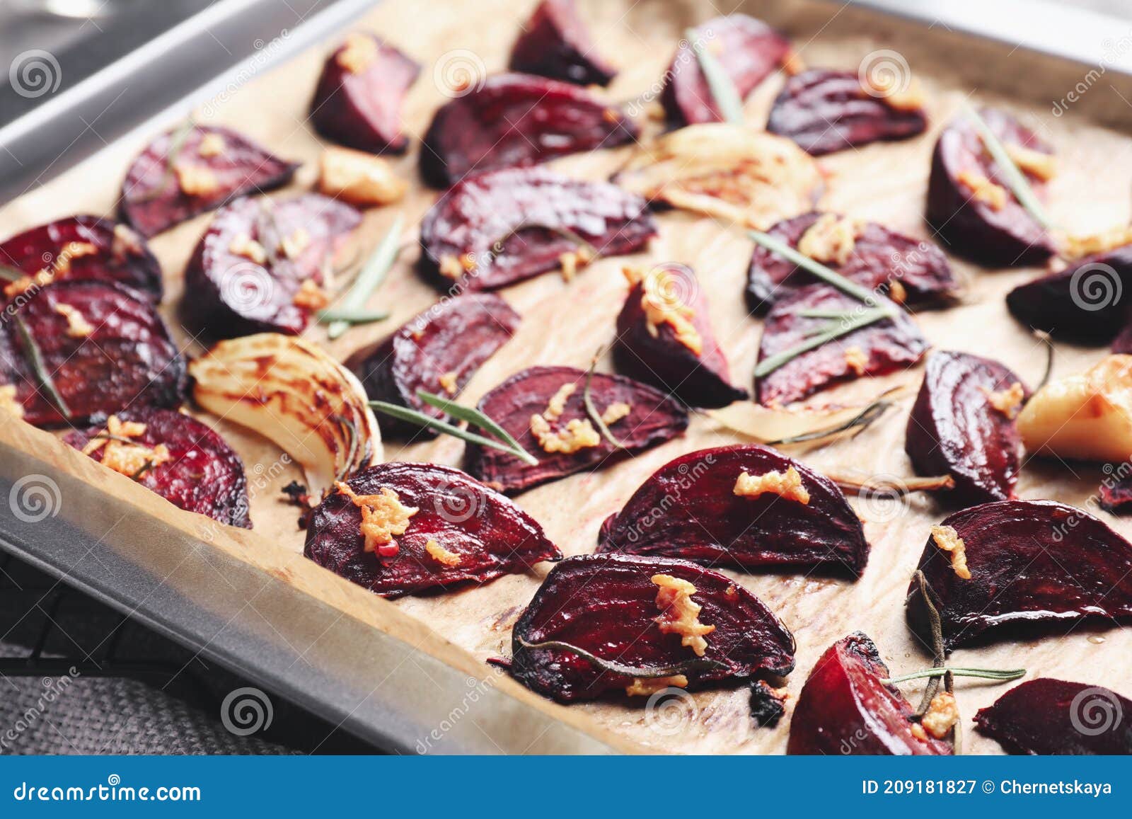 Roasted Beetroot Slices in Baking Dish, Closeup Stock Image - Image of ...