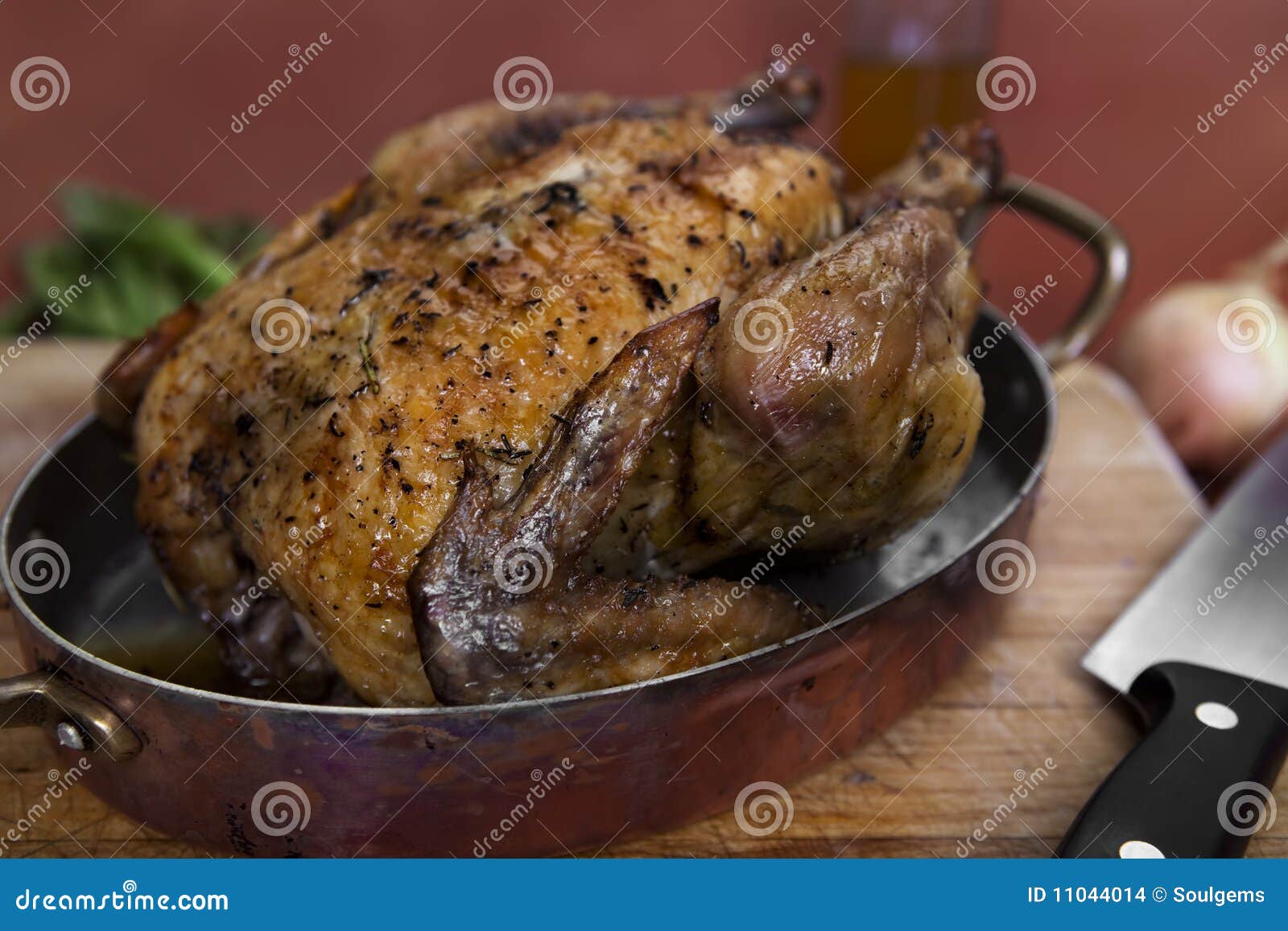 Roasted Chicken in Copper Pan Stock Photo - Image of grill, fowl: 11044014