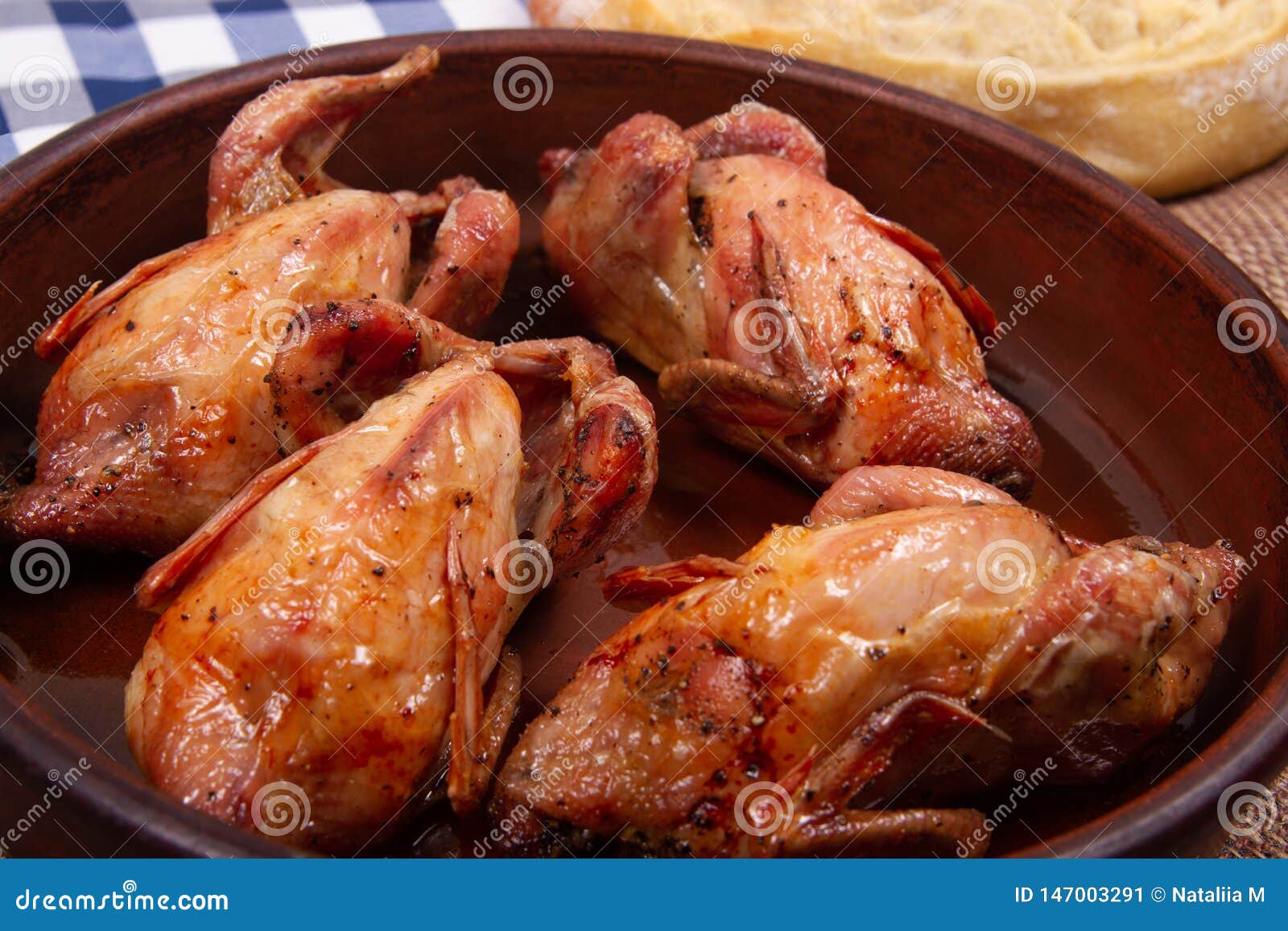 Roasted quail. Close-up stock image. Image of clay, country - 147003291