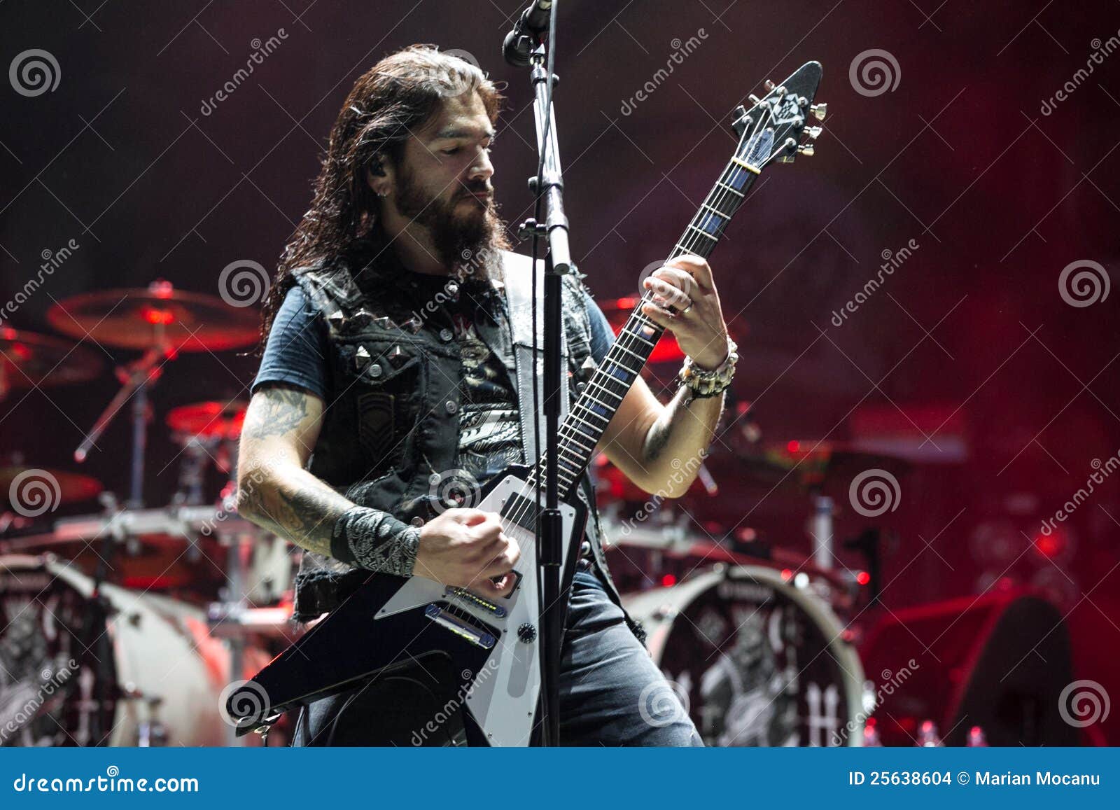 Robb Flynn - Machine Head editorial stock image. Image of stage - 25638604