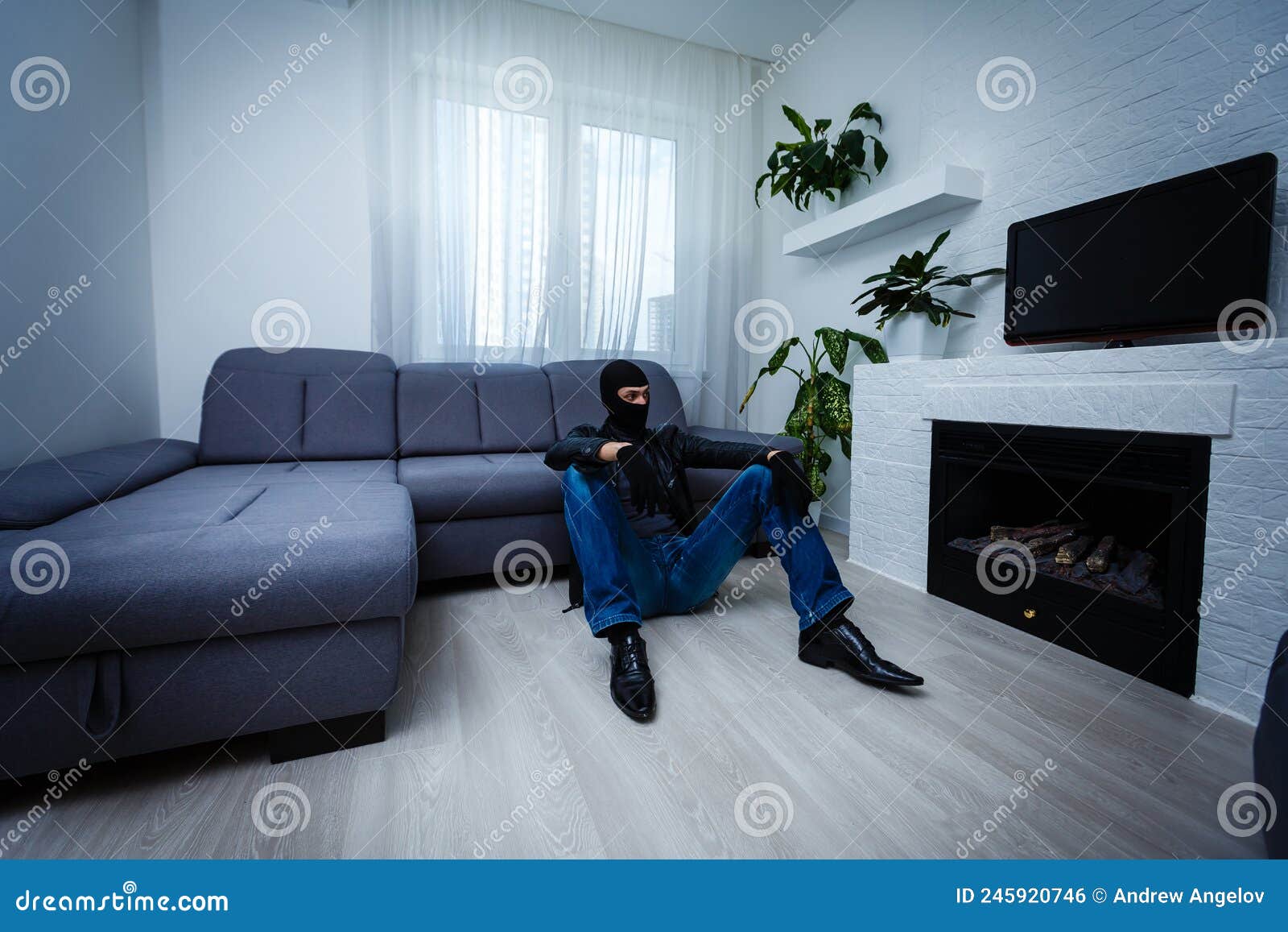 Robbery. the Guy Robs the House and Runs Away with the Loot. Stock ...