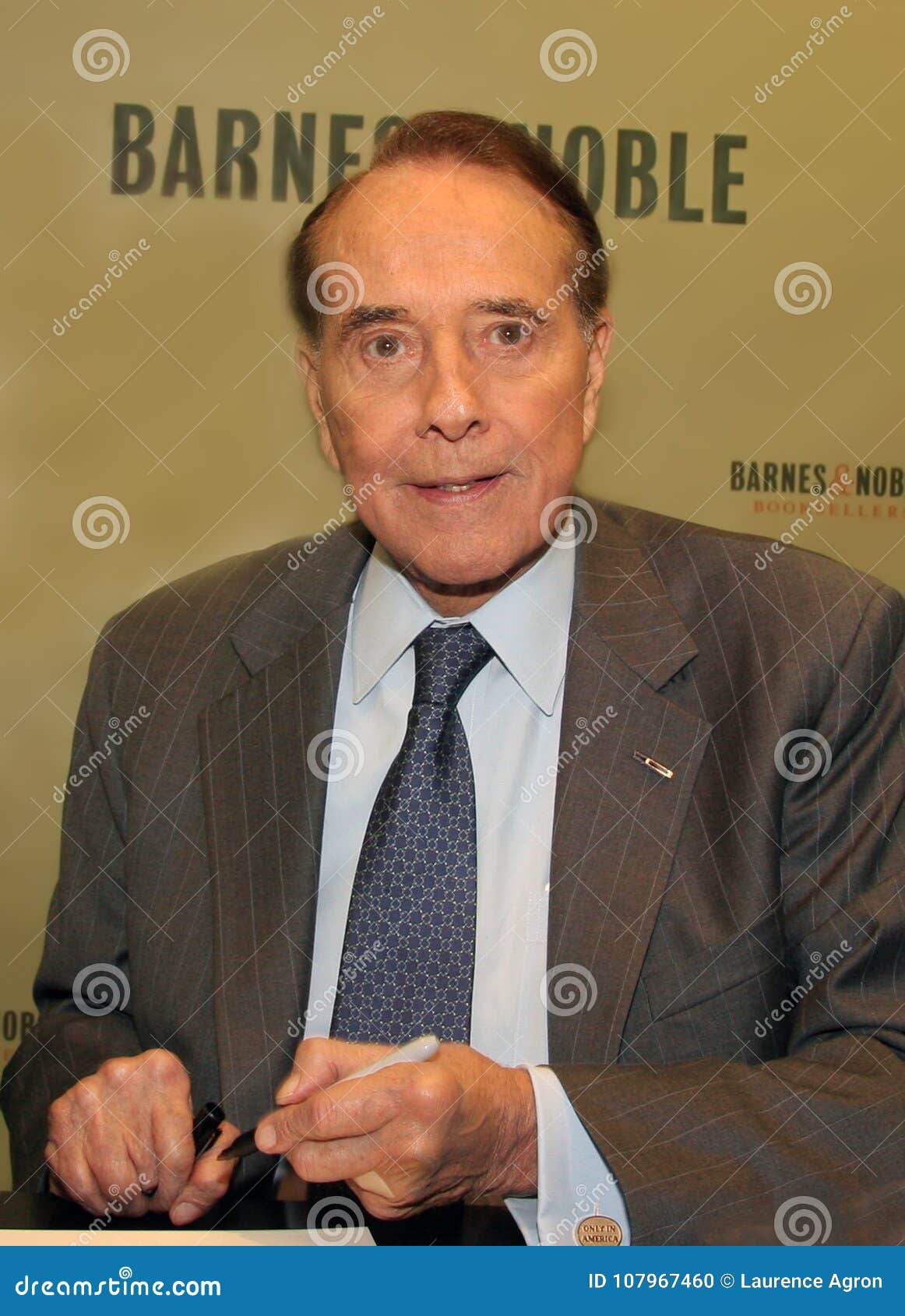 Robert Dole imagen editorial. Imagen de ciudad, resuelto - 107967460