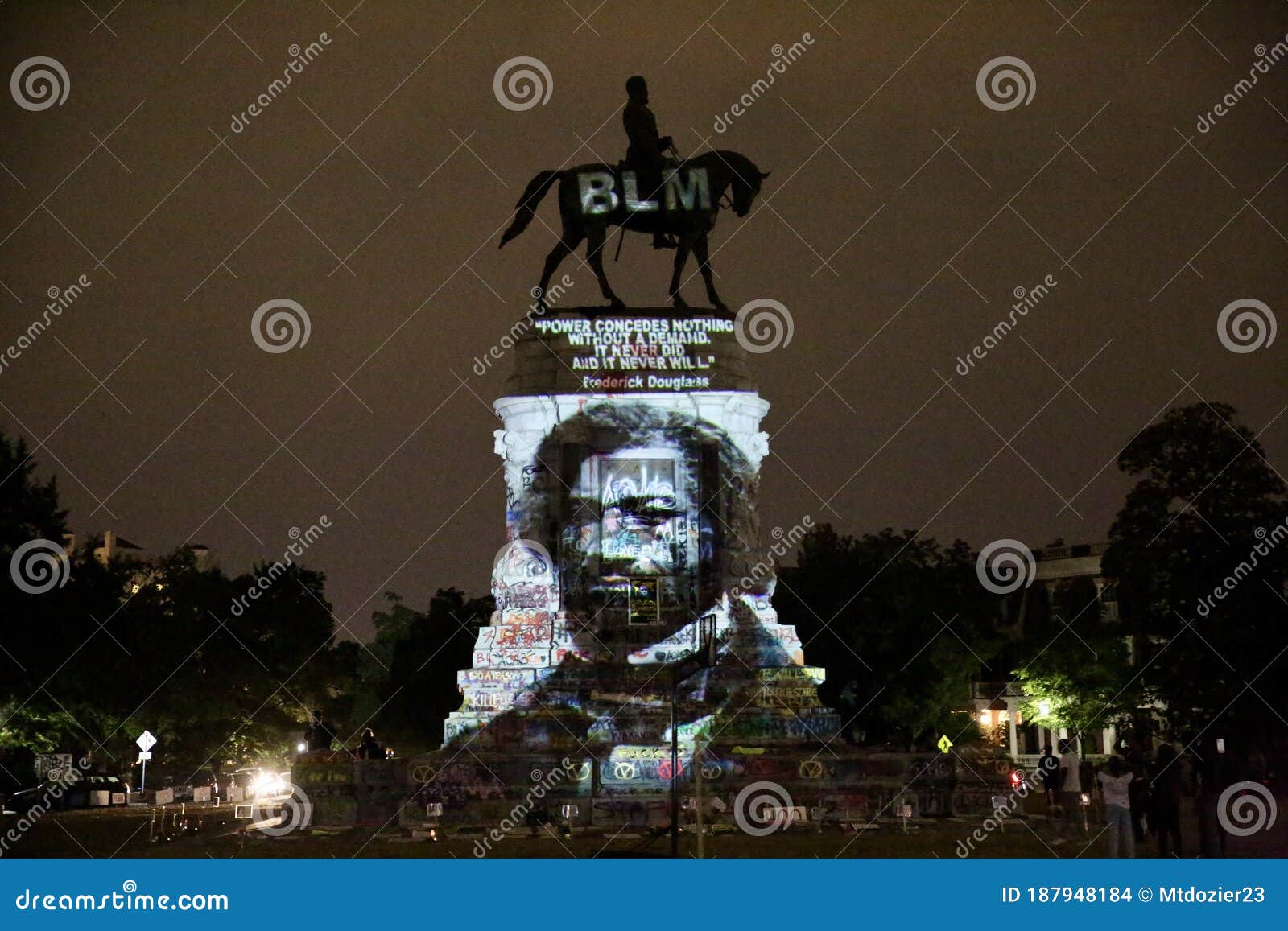 Robert E. Lee Statue IV, Richmond, VA, BLM Editorial Stock Image ... Robert E. Lee Statue IV, Richmond, VA, BLM Editorial Stock Image ...