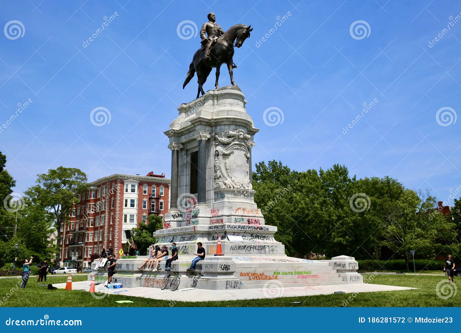 Robert E. Lee Statue V, Richmond, Virginia Editorial Photography ... Robert E. Lee Statue V, Richmond, Virginia Editorial Photography ...