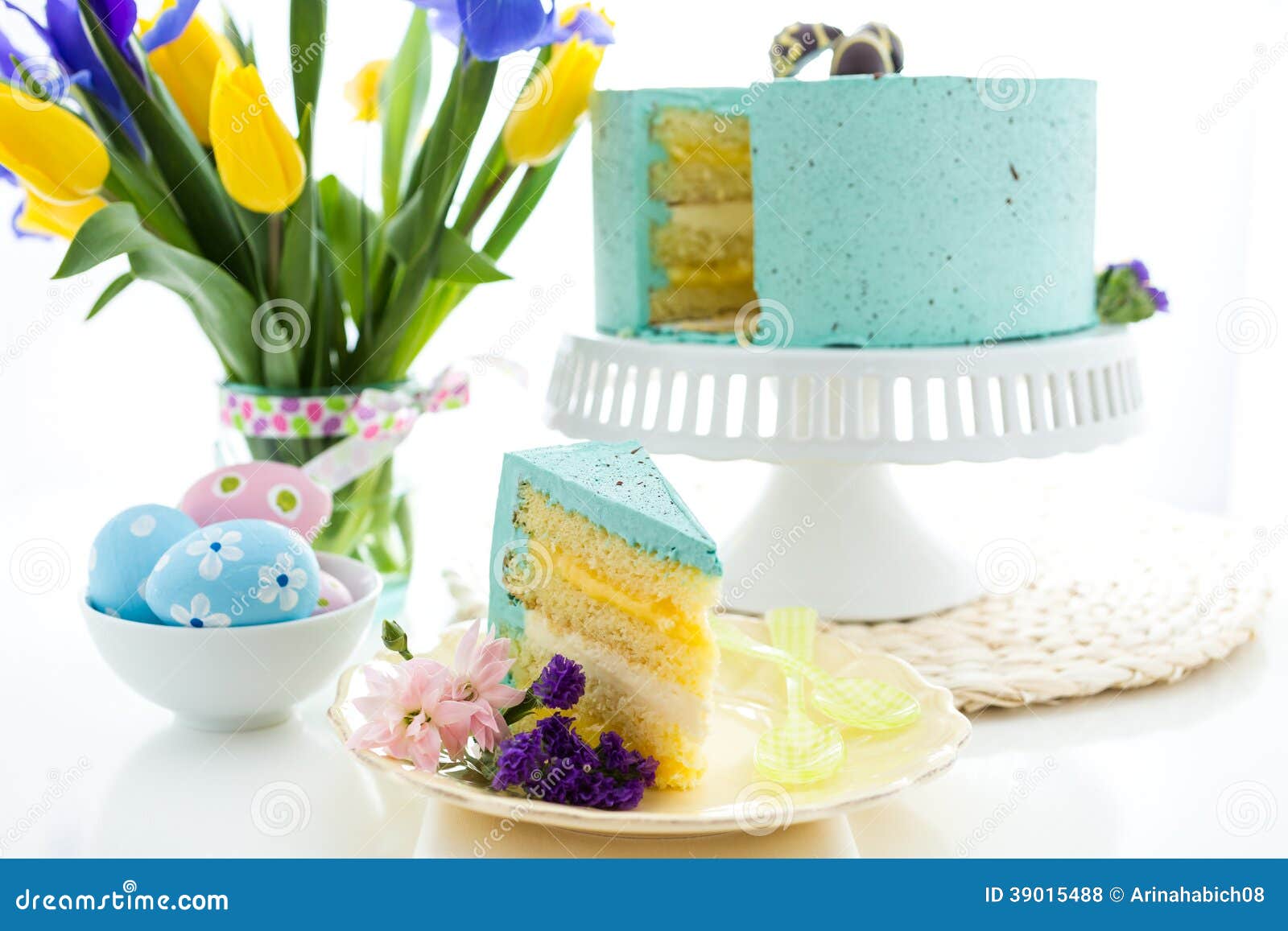 Robins egg cake stock photo. Image of spring, fancy, speckled - 39015488