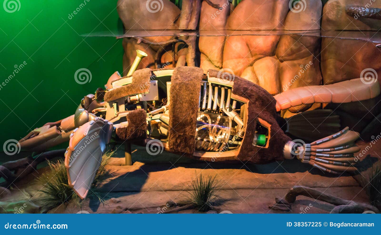 Robot del ornitorrinco imagen editorial. Imagen de editorial - 38357225