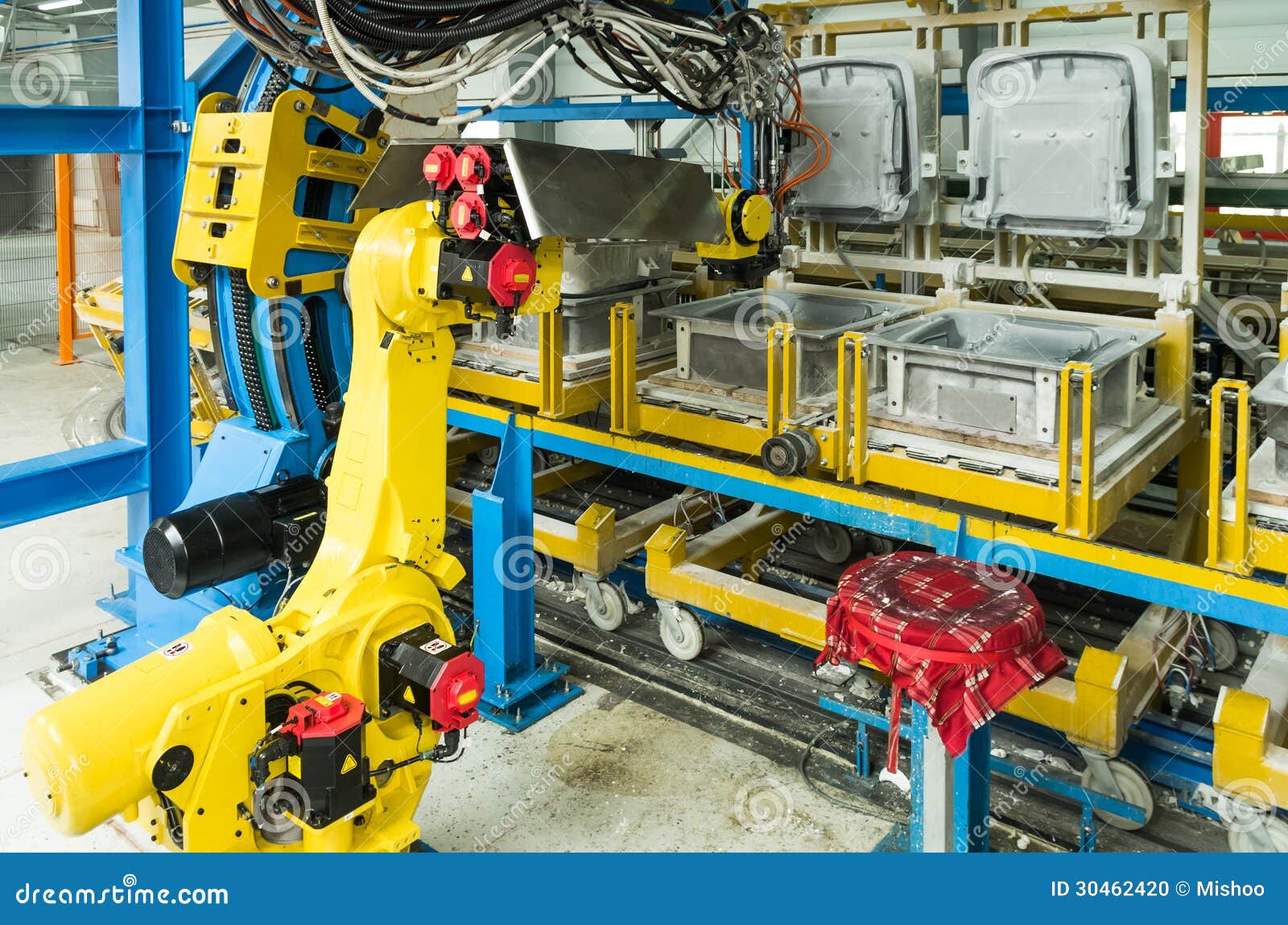 Robot industriel photo stock. Image du lourd, pression - 30462420