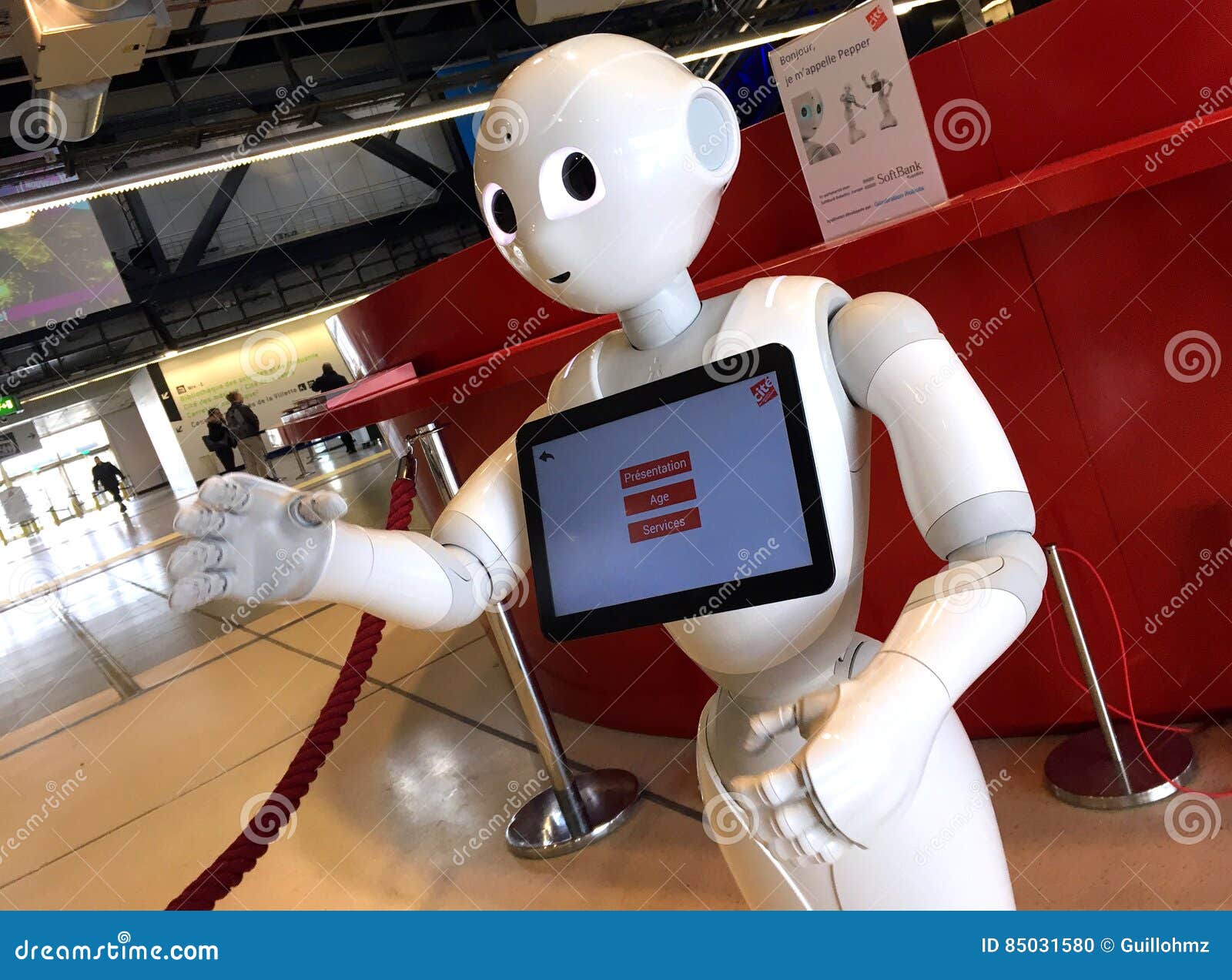 Roboter redaktionelles bild. Bild von zukunft, künstlich - 85031580