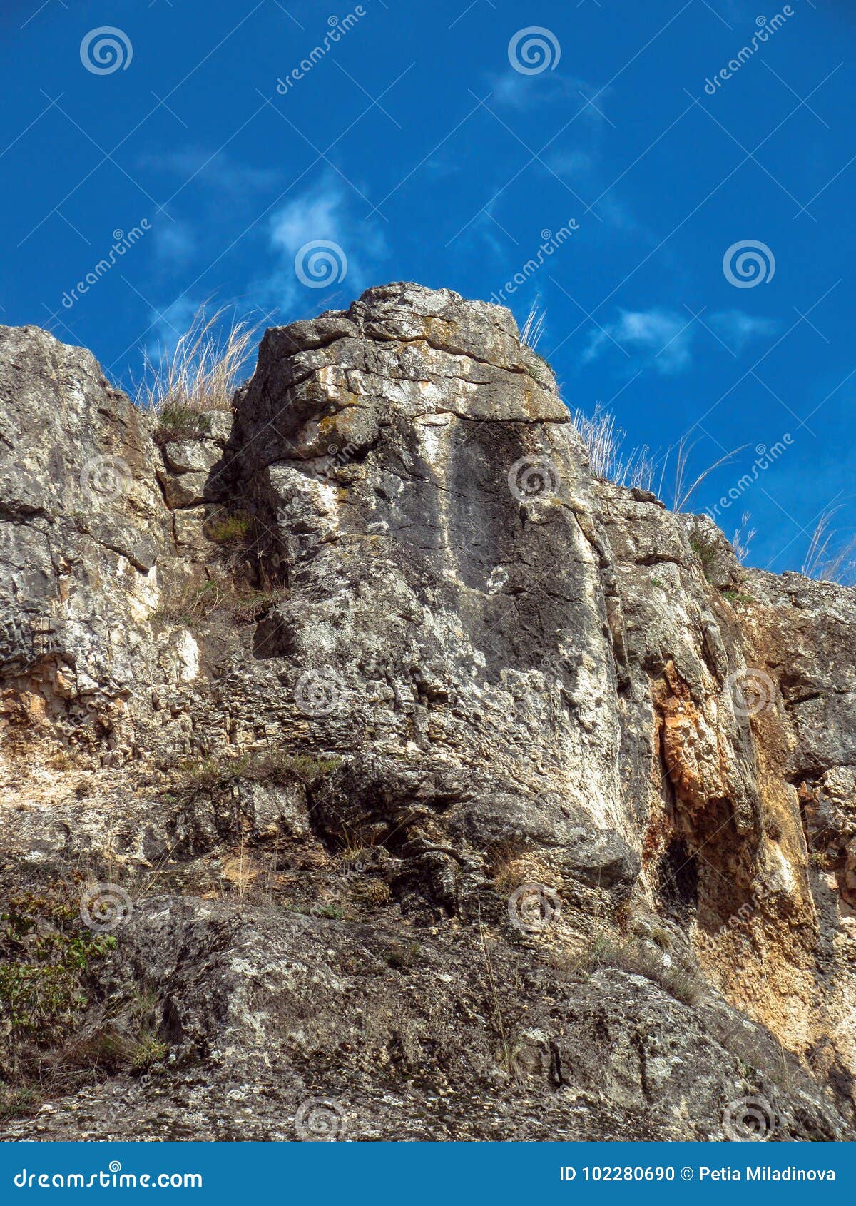 Roca con un rostro humano foto de archivo. Imagen de humano - 102280690