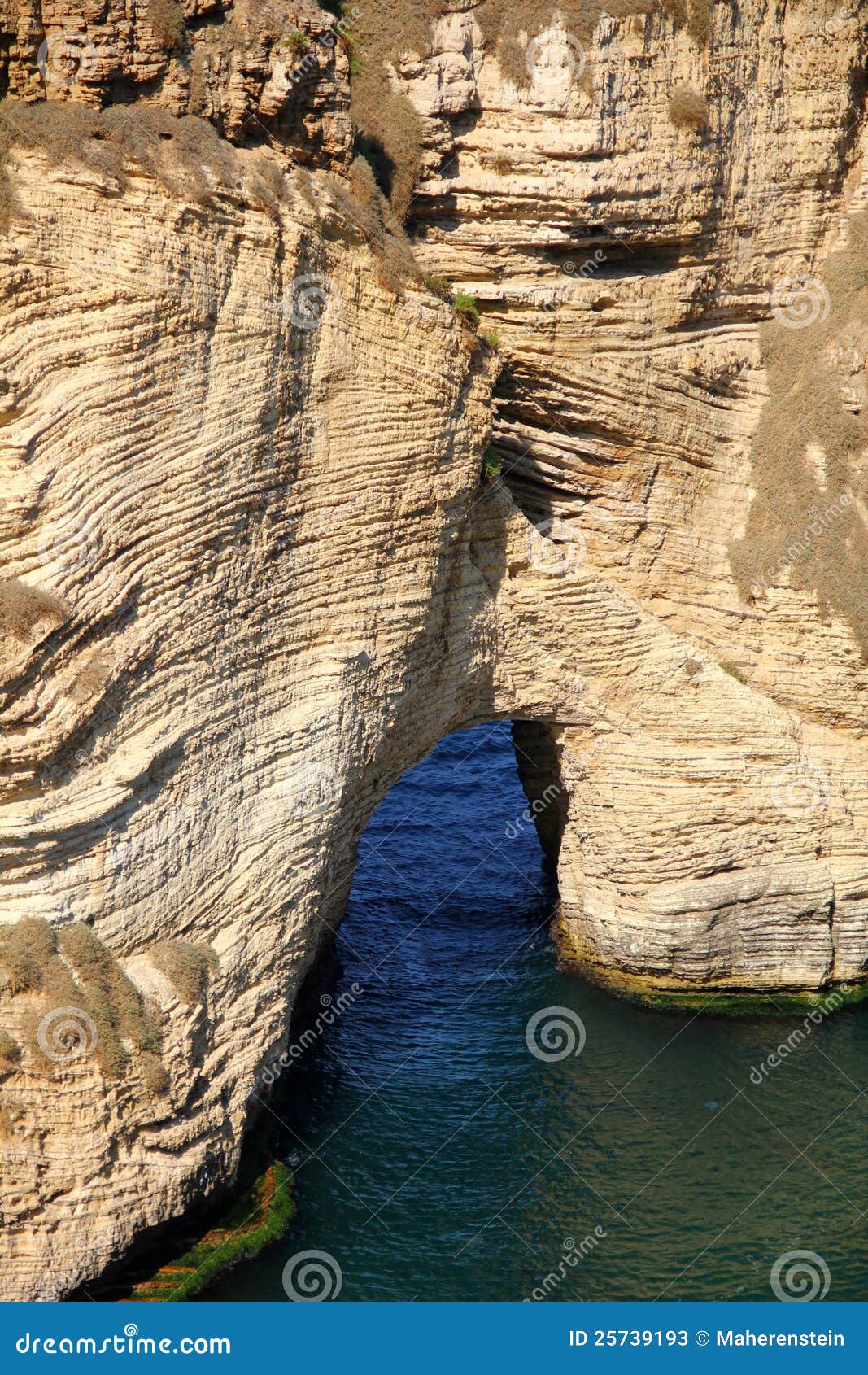 Roca de Rouche imagen de archivo. Imagen de verano, paisaje - 25739193